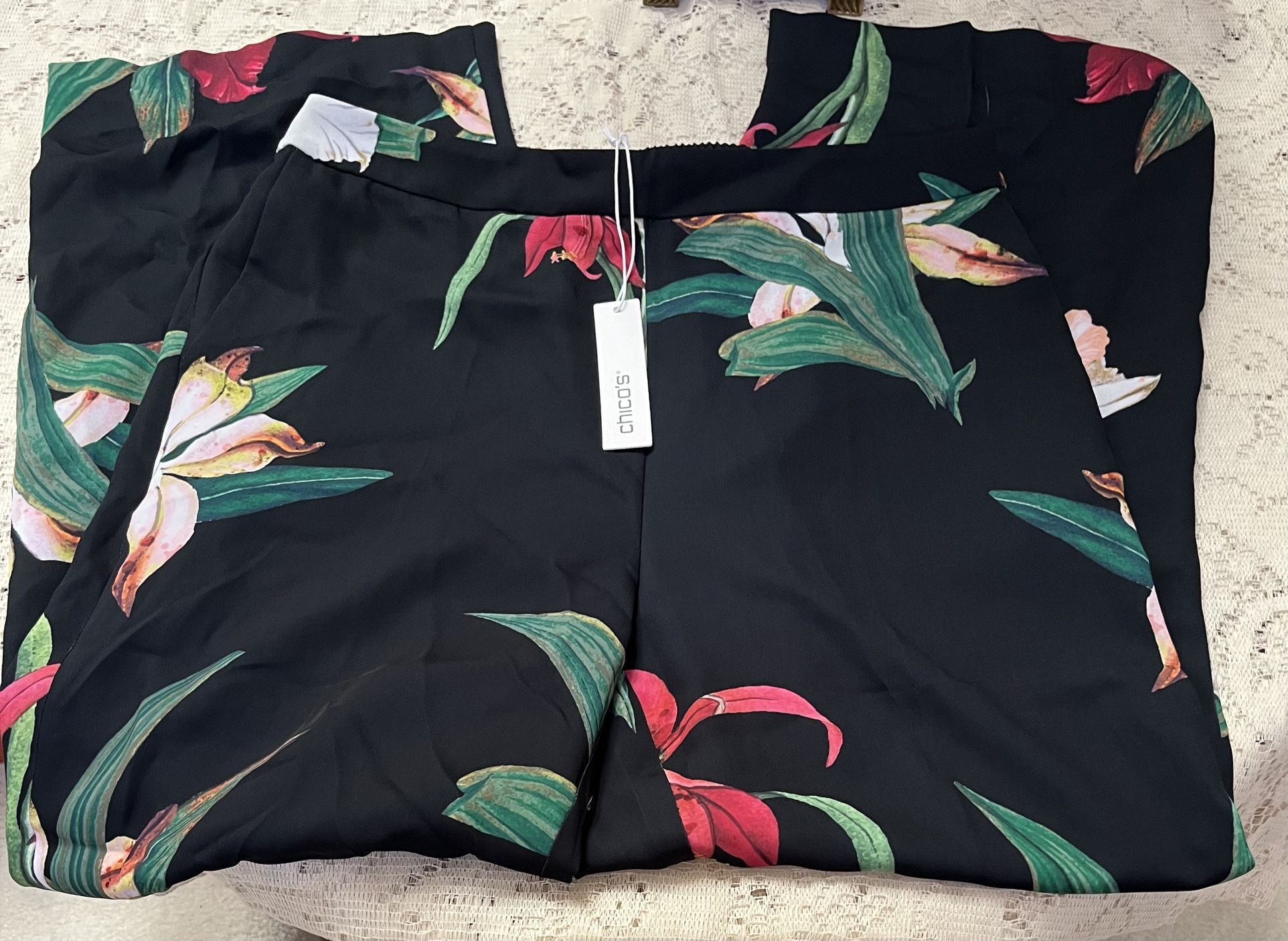 NWT Chico’s Pull On Printed Fashion Soft Pant for Sale in Irvine, CA ...