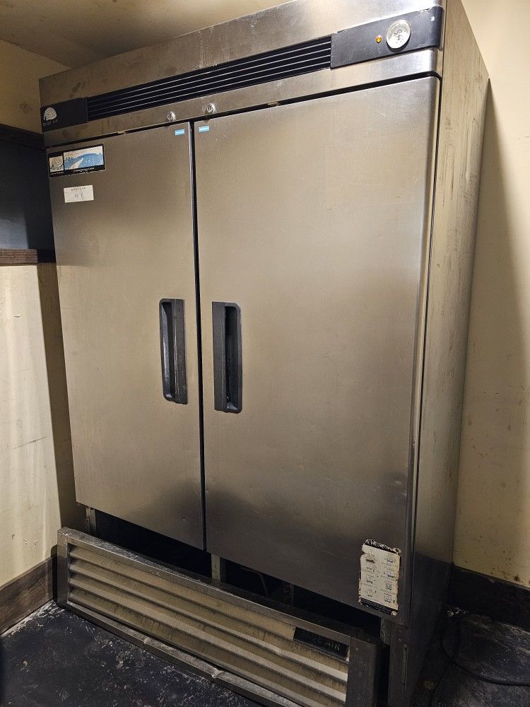 Used Commercial Refrigerator for Sale in West Los Angeles, CA - OfferUp