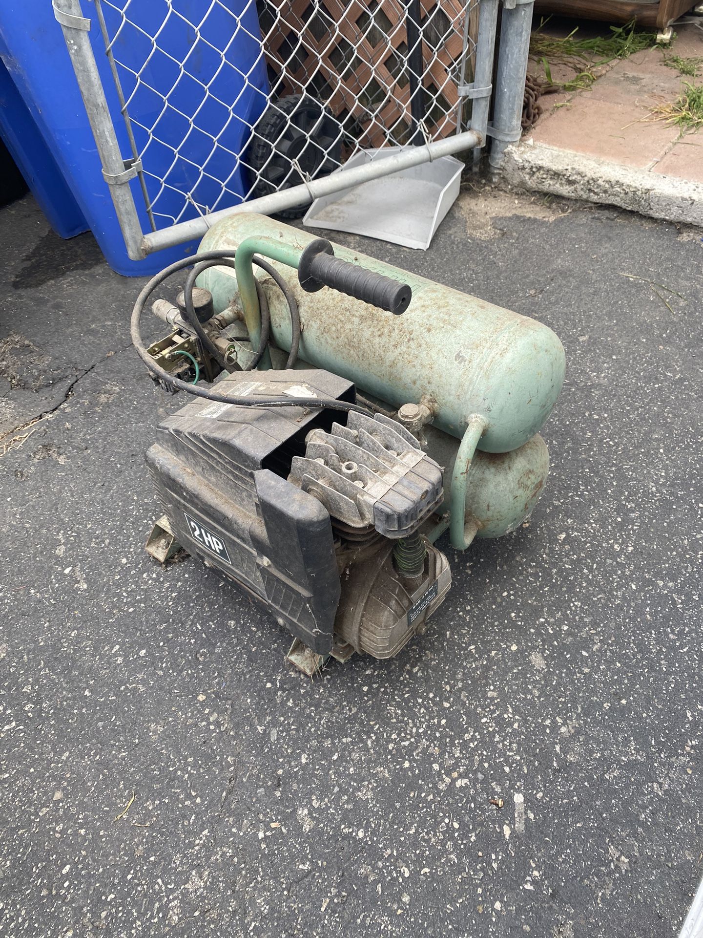 Hitachi EC12 Air compressor for Sale in Torrance, CA - OfferUp
