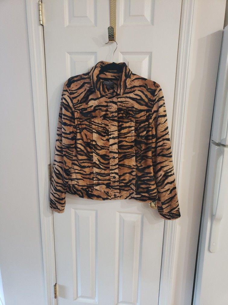 Classiques Entier Animal Print Jacket Size 8 for Sale in Wappingers Fl ...