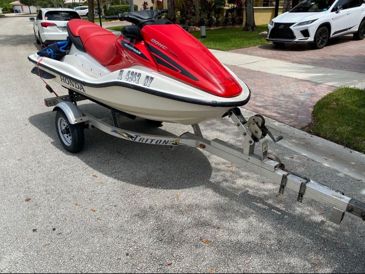 BEST DEAL ! HONDA JETSKI 2007 AQUATRAX F-12 for Sale in Pompano Beach, FL - OfferUp