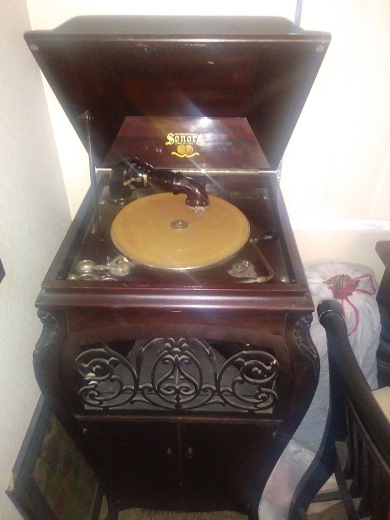 Vintage Sonora Victrola for Sale in Citrus Heights, CA - OfferUp
