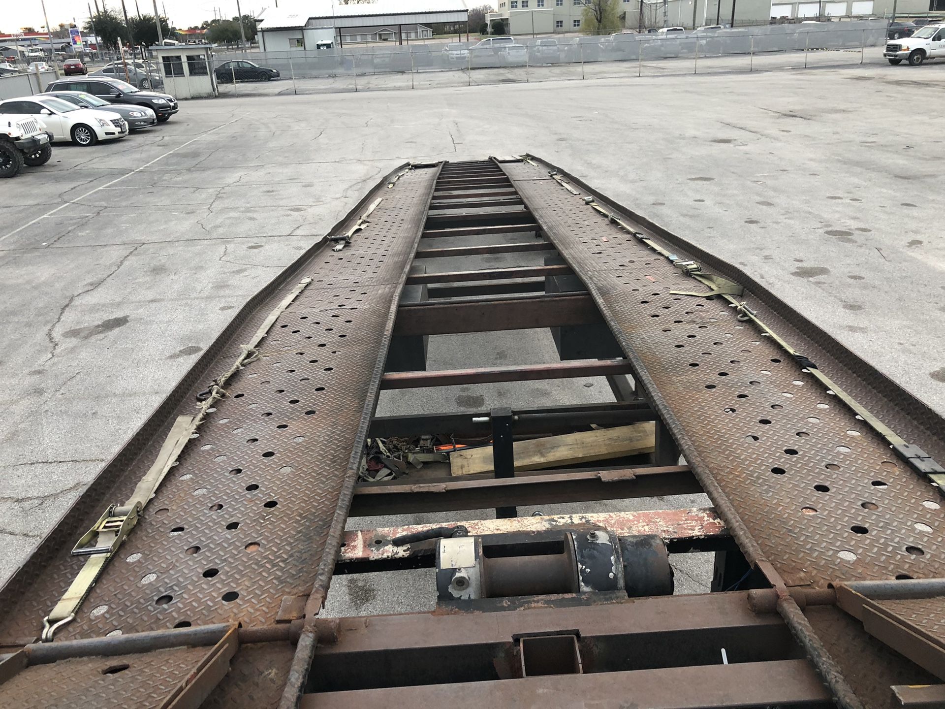 2001 take 3-4 car hauler wedge trailer for Sale in Houston, TX - OfferUp