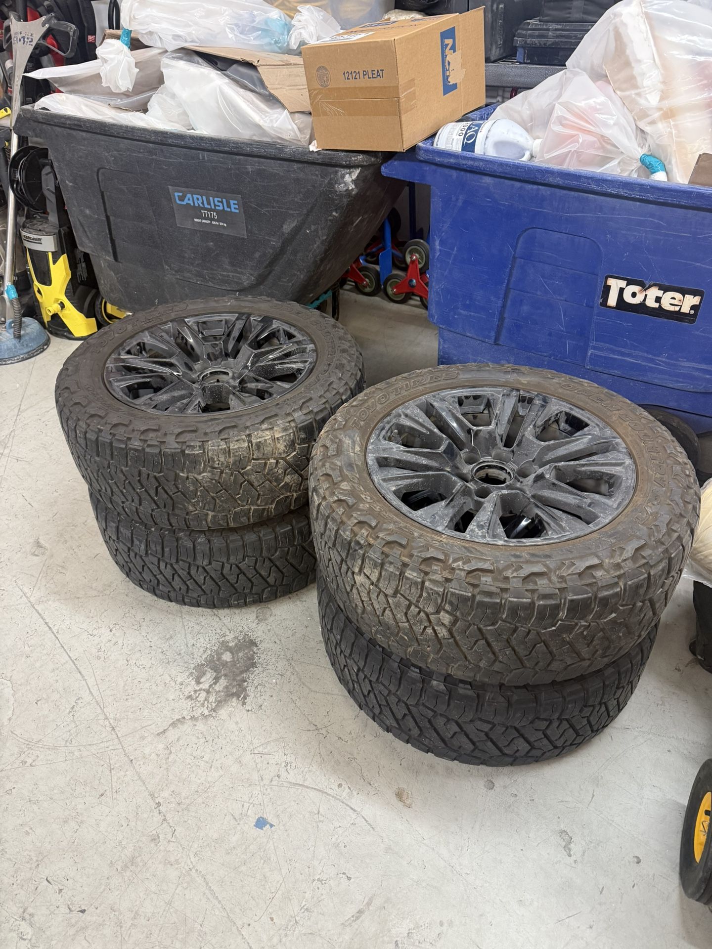 open country r/t toyo tires 275/55R20 for Sale in Mesa, AZ - OfferUp