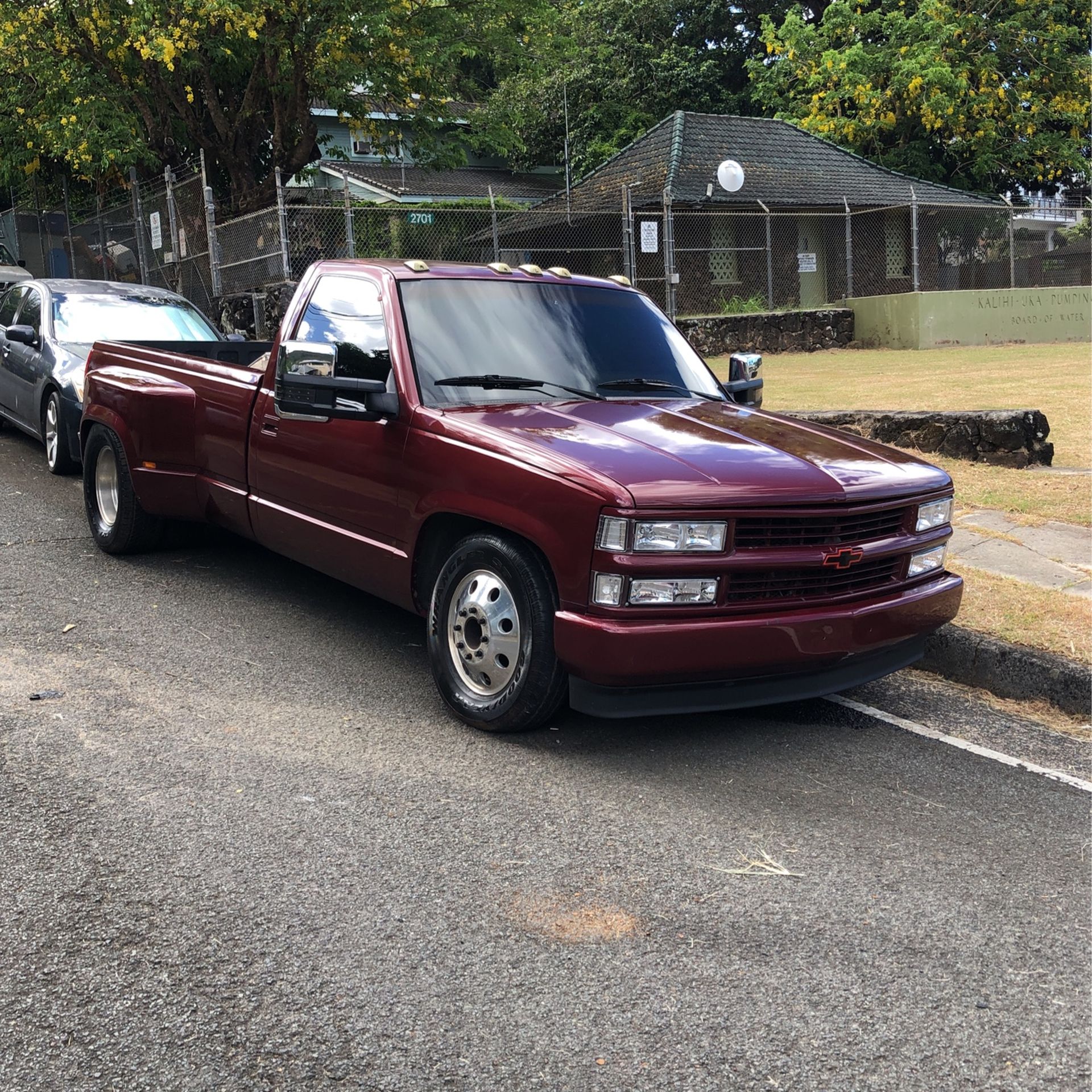 90 Chevy Dually Wys/wtt for Sale in Honolulu, HI - OfferUp