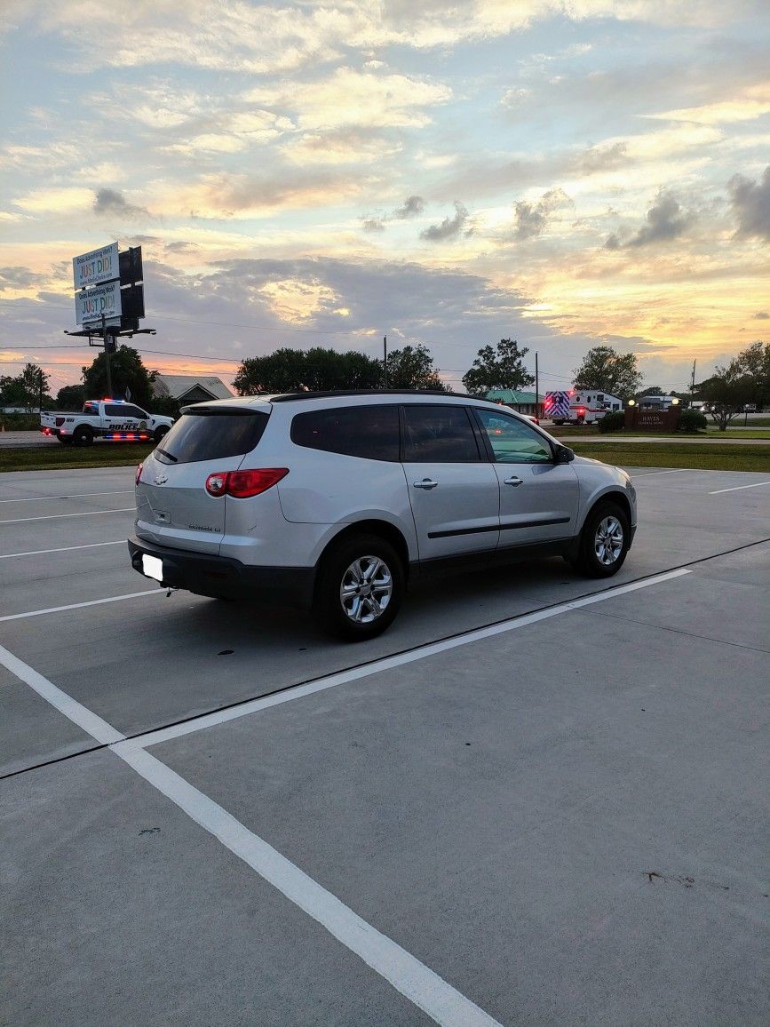 2012 Chevrolet Traverse for Sale in League City, TX - OfferUp