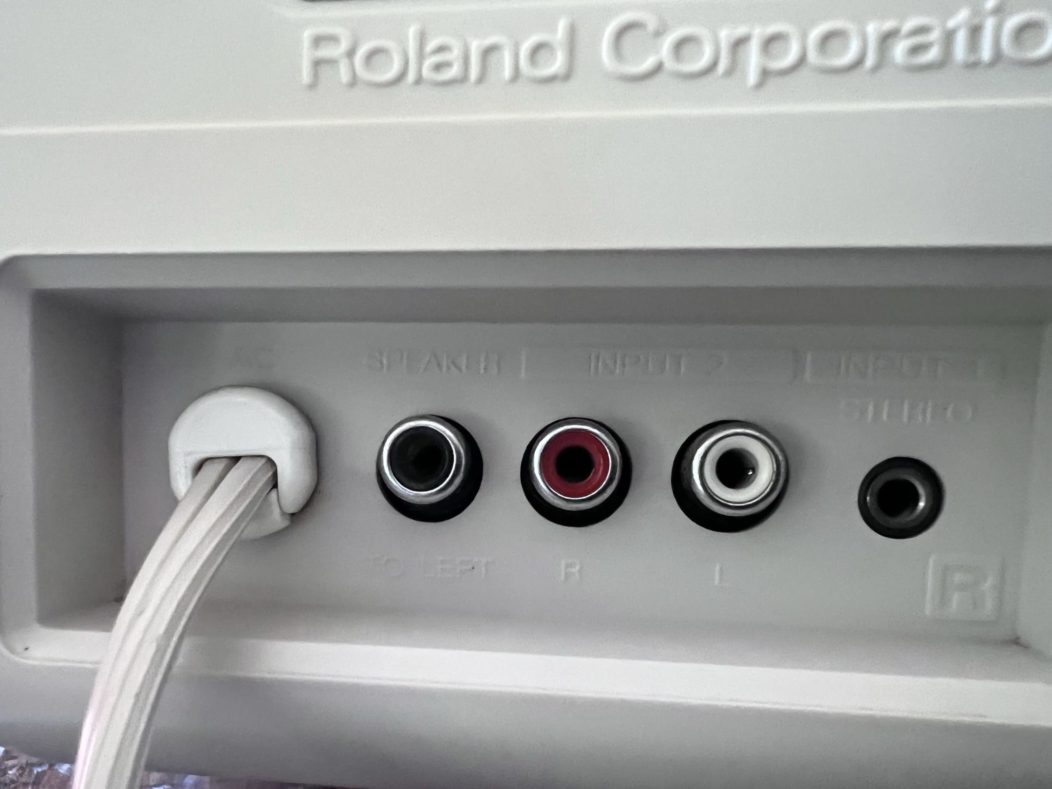 ROLAND MA-8 Stereo Micro Monitor Speakers Active Powered Studio Pair ...