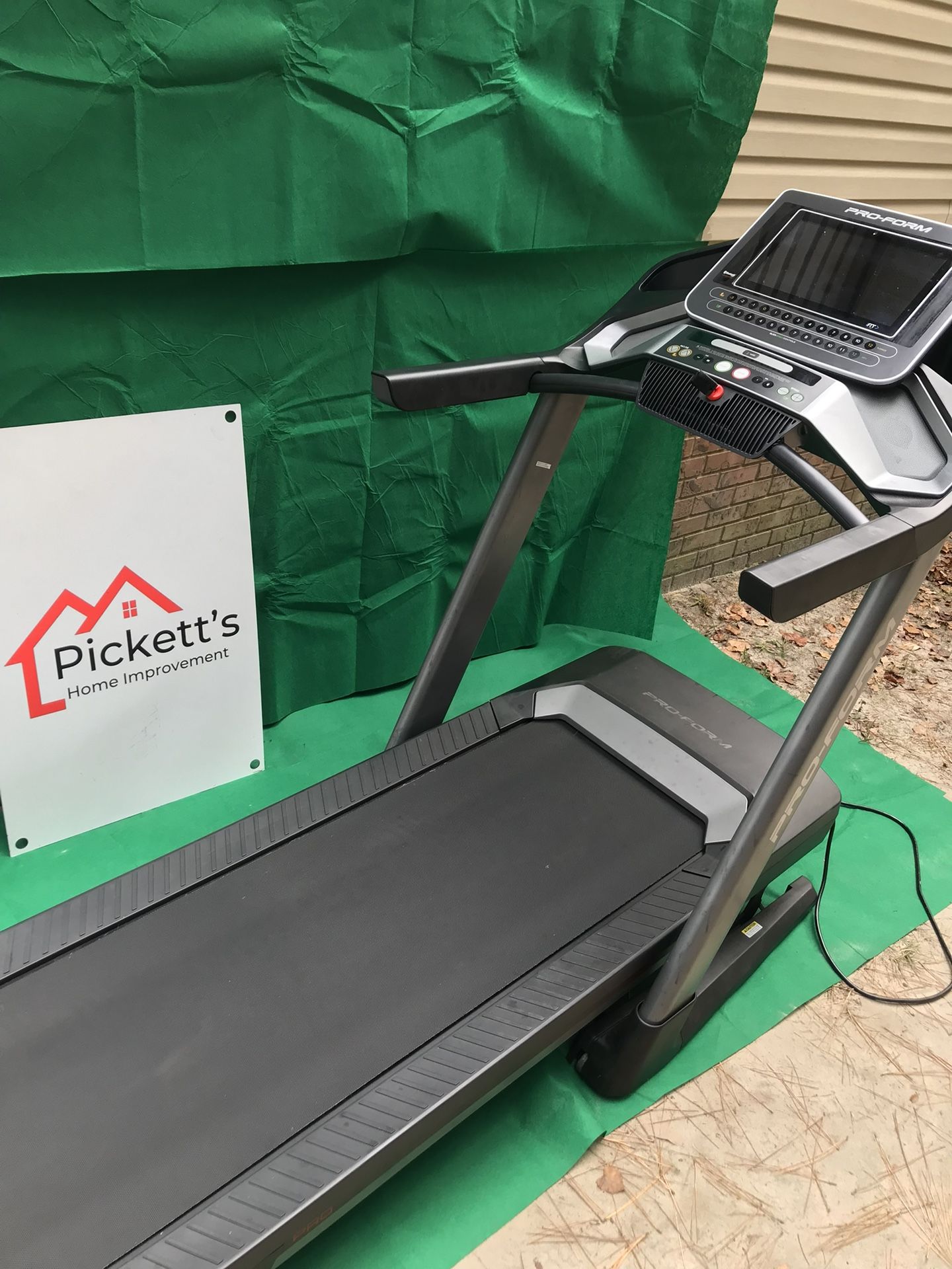 ProForm Pro 5000 Treadmill for Sale in Adel, GA - OfferUp