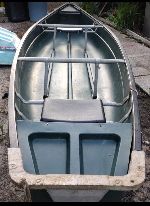 16 Ft Coleman Canoe/Scanoe 3- Man for Sale in Forked River, NJ - OfferUp