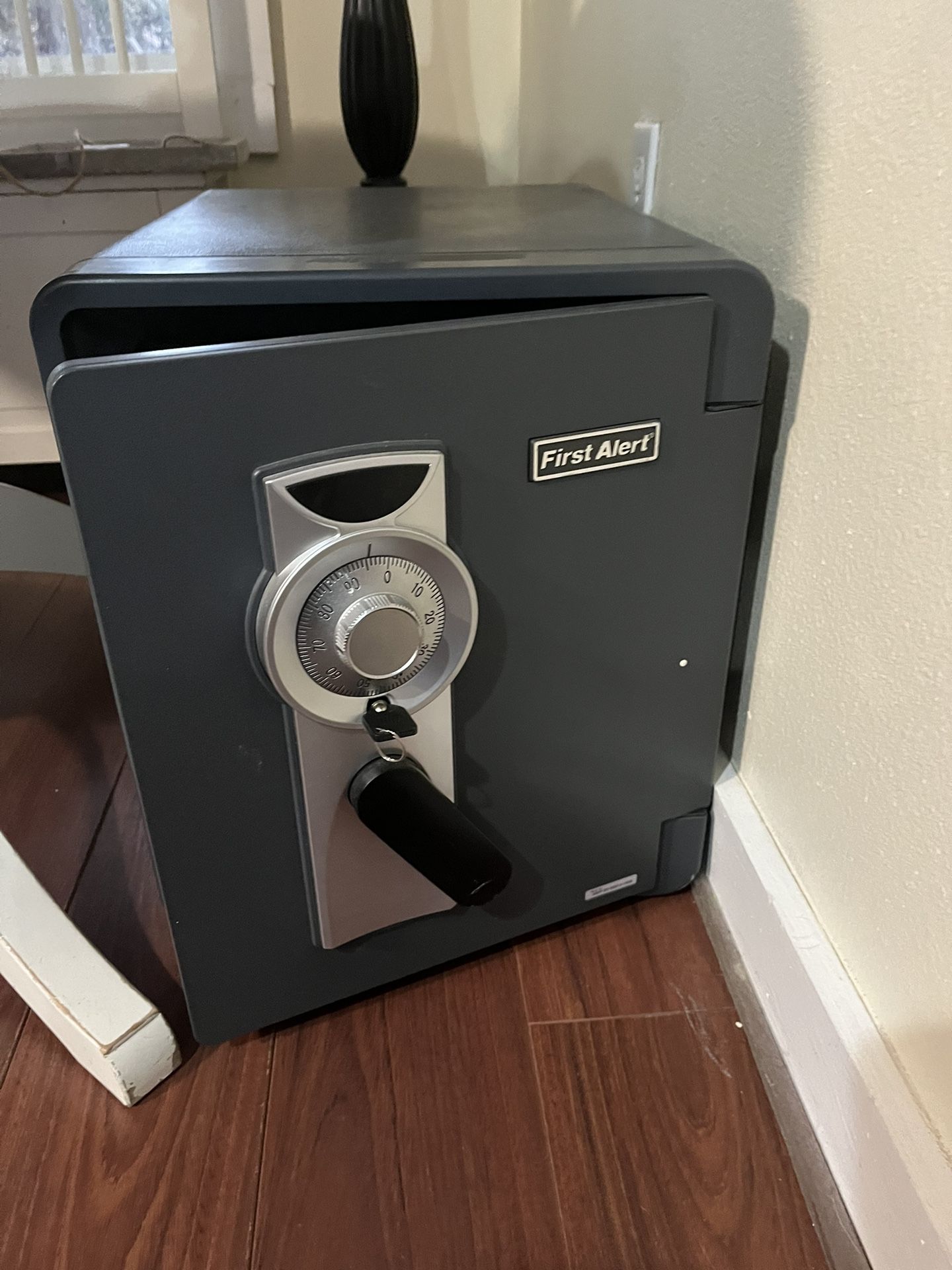 First Alert Safe Box For Money/handguns for Sale in Puyallup, WA - OfferUp