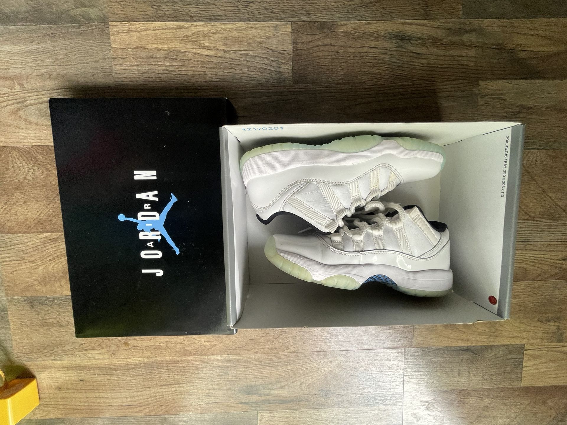 Legend Blue 11s In Box