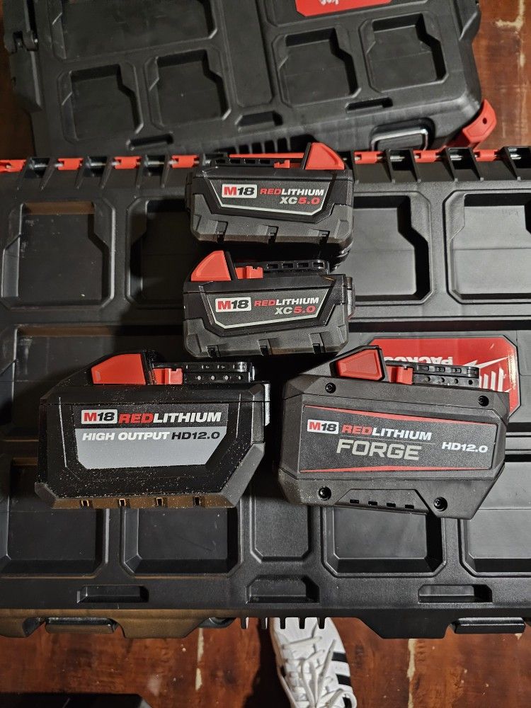 Milwaukee M18 Red Lithium Forge 12.0 & Milwaukee M18 Red Lithium High ...