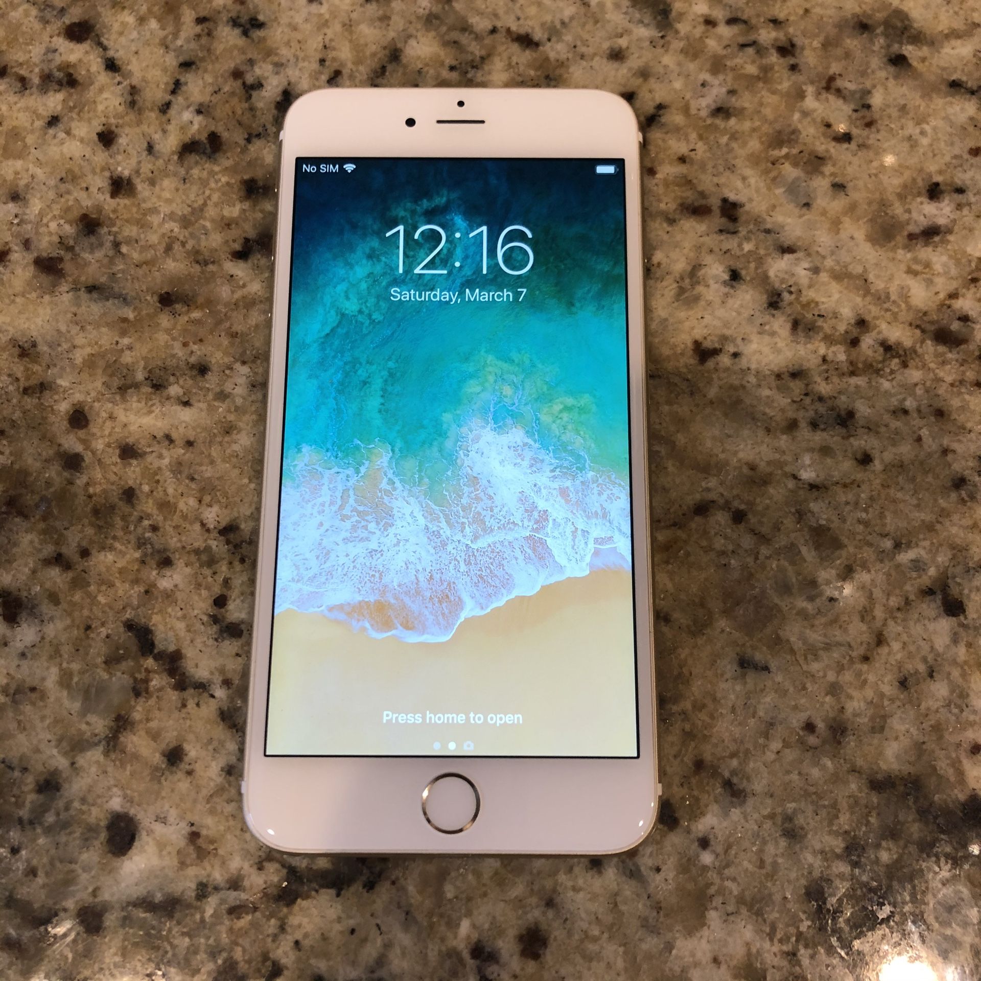 Unlocked iPhone 6 Plus for Sale in Raleigh, NC - OfferUp