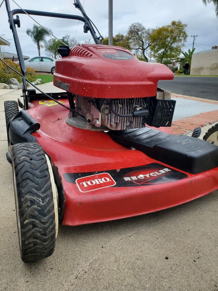 **New Carburetor**22 Inch Toro Self -Propelled Mower. Works Awesome(no ...