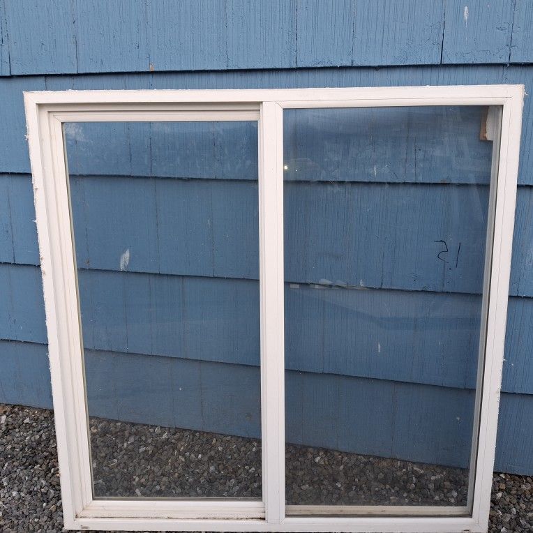 Vinyl Window 48x48 Slider for Sale in Burien, WA - OfferUp