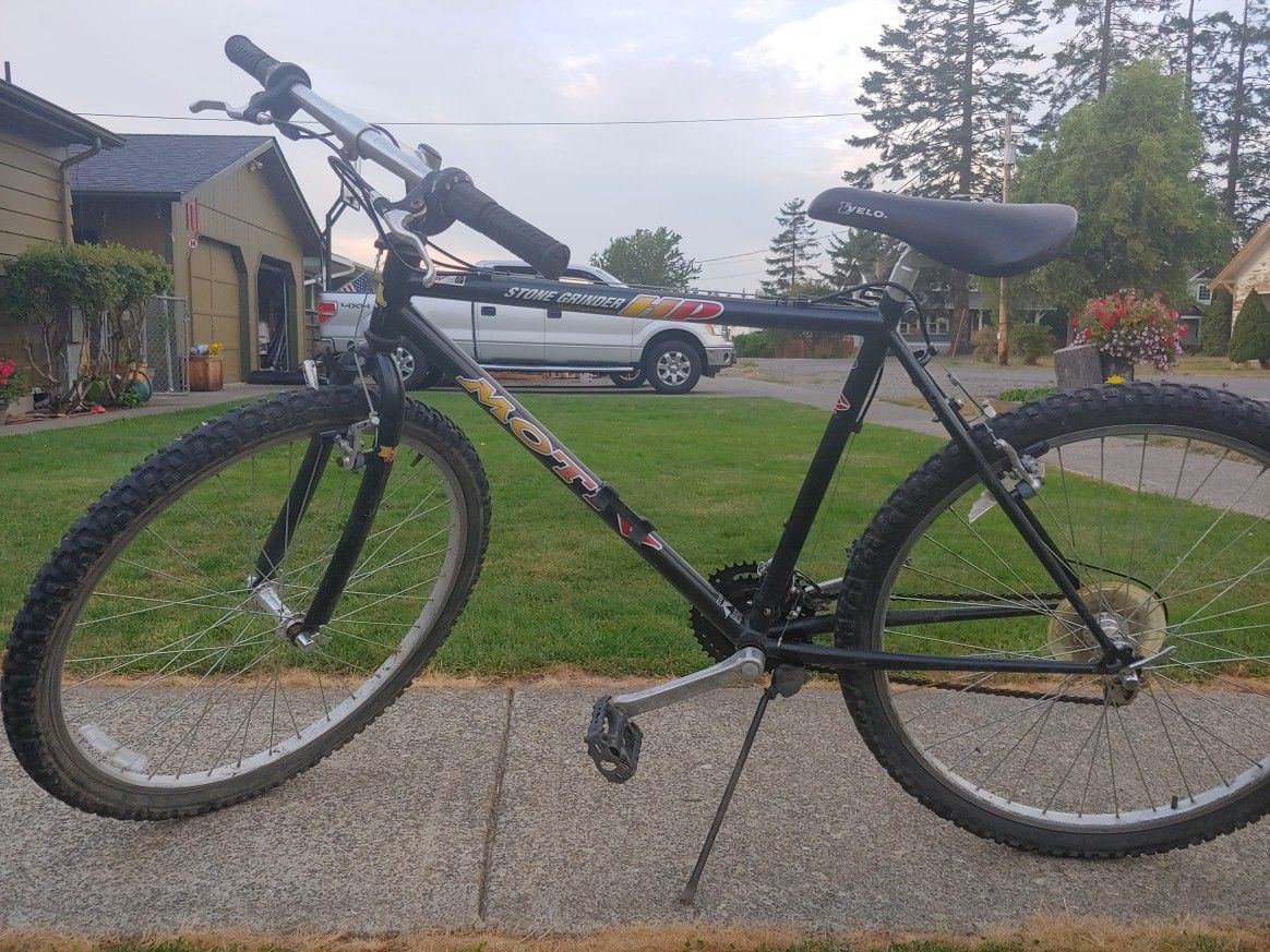 Awesome stone grinder high-performance motiv mountain bike for Sale in Buckley, WA - OfferUp