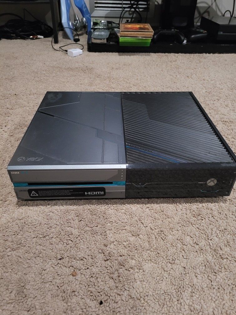 Xbox One Halo 5 Edition