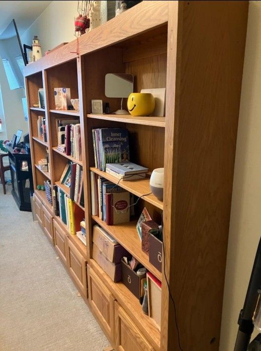 Large Bookcase for Sale in Seattle, WA - OfferUp
