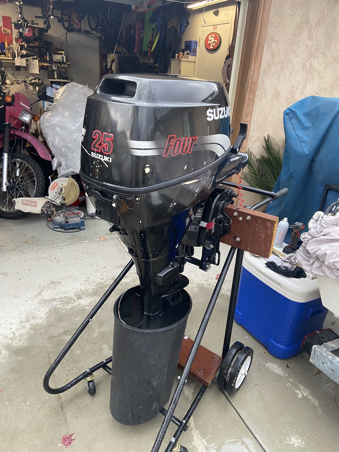 2000 Suzuki df25 outboard 4 stroke. for Sale in Lemon Grove, CA - OfferUp