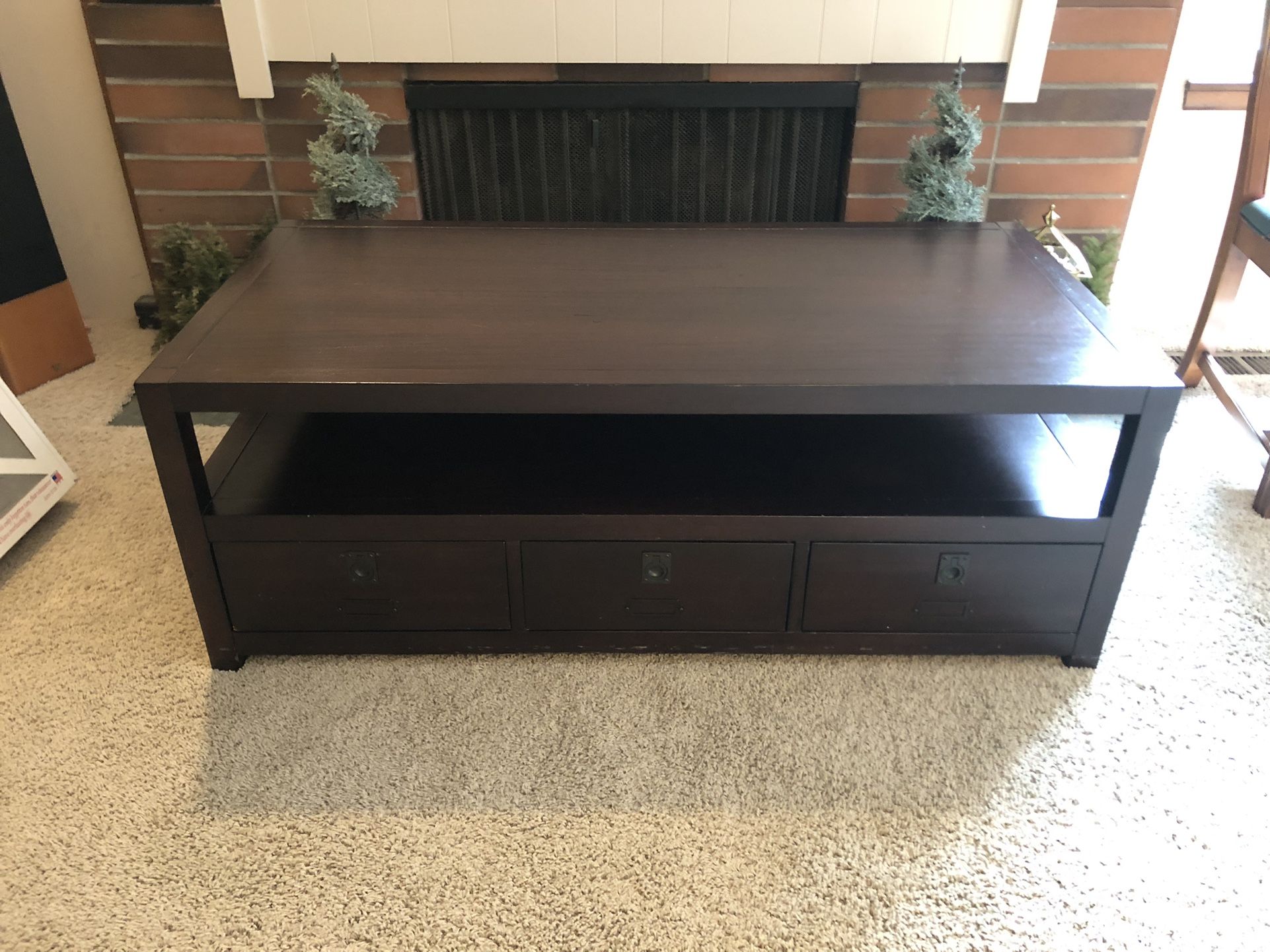 Pottery Barn Coffee Table for Sale in Bellevue, WA - OfferUp