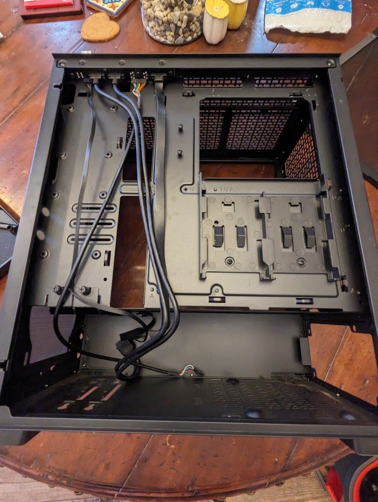 iBuyPower Slate Six Mesh Mid-Tower Computer Case for Sale in Phoenix ...