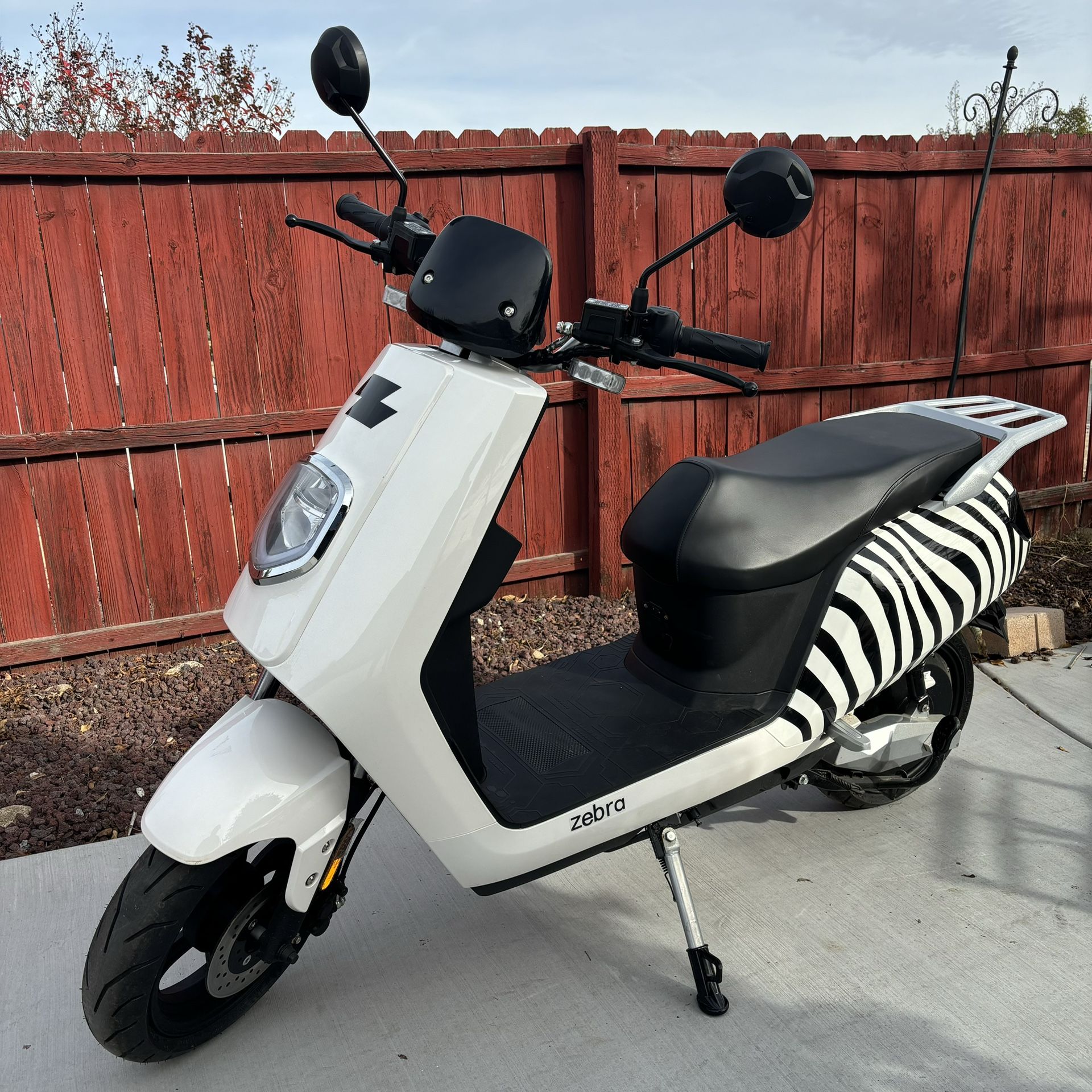 Zebra Moped BRAND NEW (Check Description) for Sale in Riverside, CA ...
