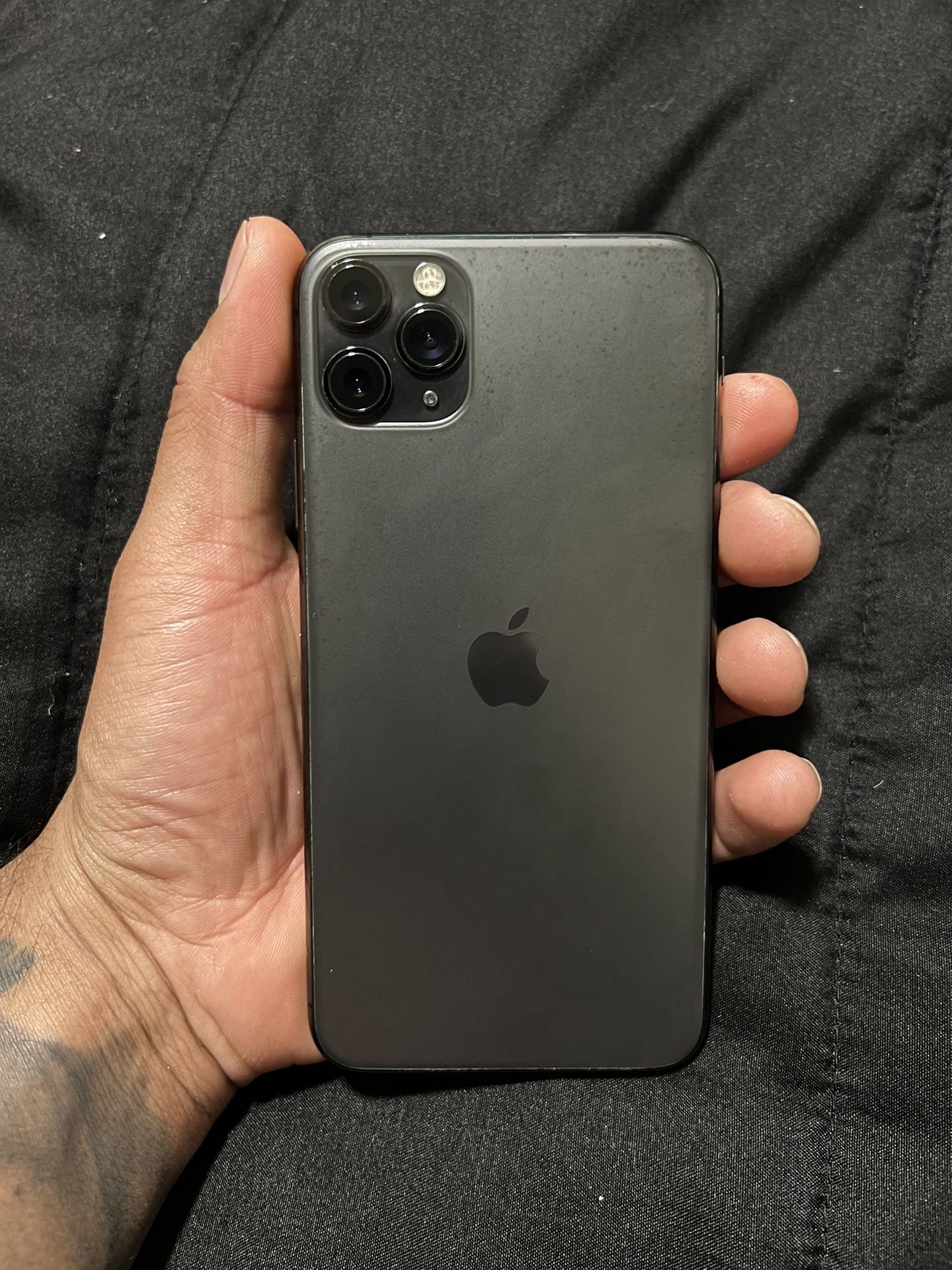 iPhone 11 Pro Max for Sale in San Diego, CA - OfferUp
