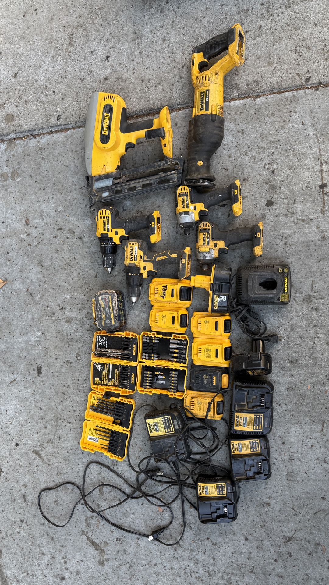 DEWALT 20V MAX Power Tool Set – Multiple Tools, Batteries & Chargers ...