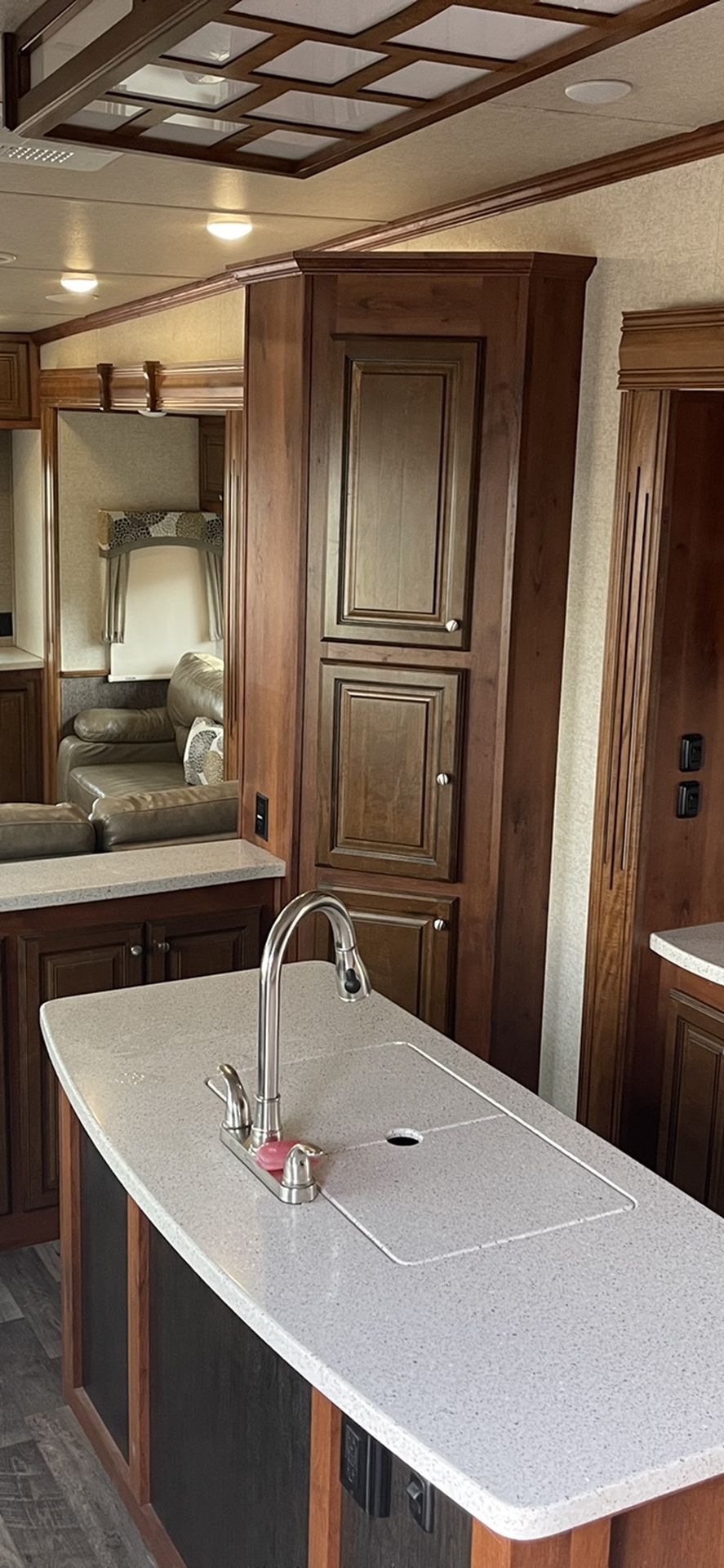 2019 Heartland Bighorn 5 Slide Outs 42 Ft 5th Wheel for Sale in ...