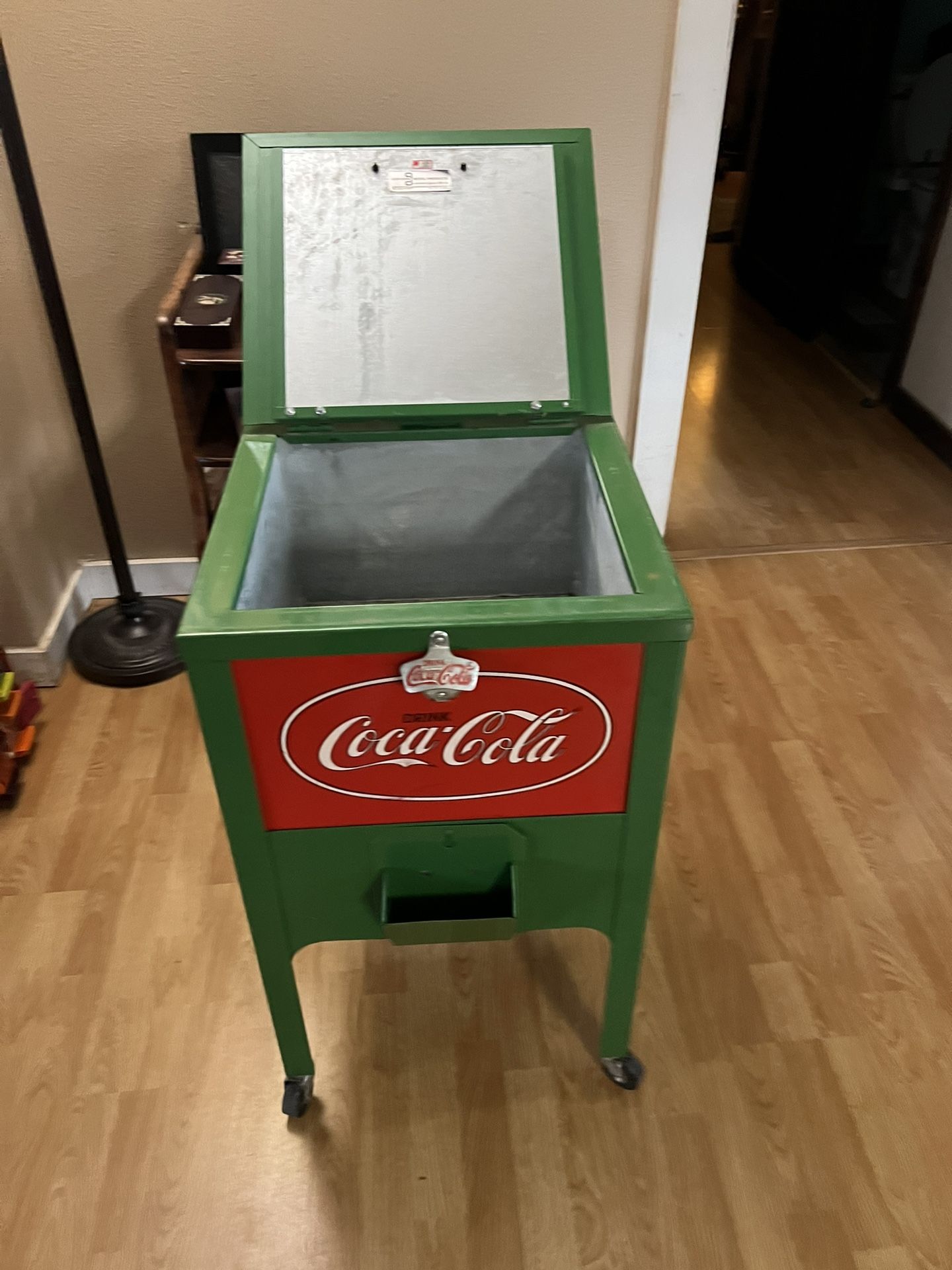Vintage Style Coca Cola Cooler/ice Box for Sale in Oregon City, OR ...