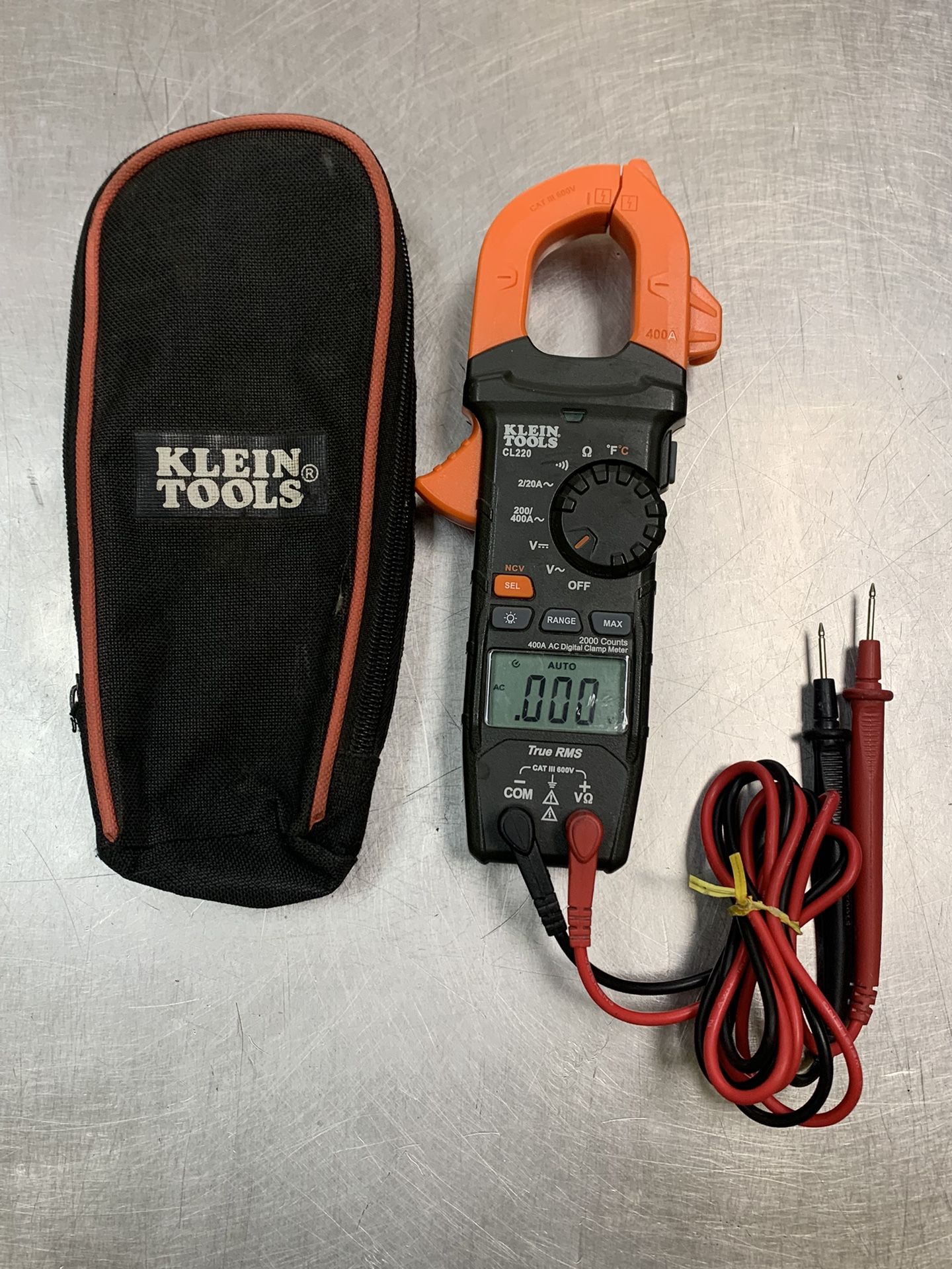 Klein Tools CL220 Clamp Multimeter for Sale in Pompano Beach, FL - OfferUp