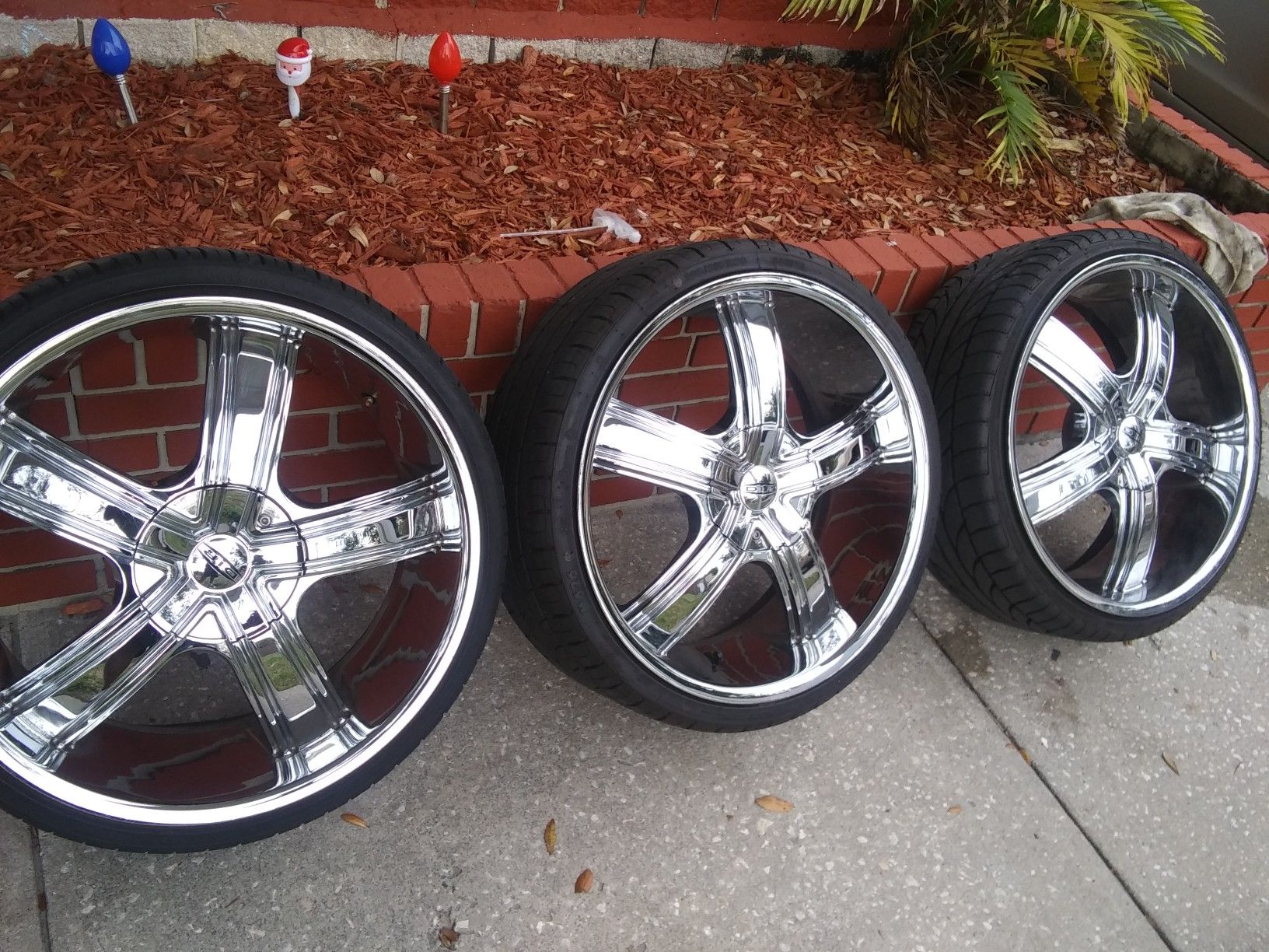 20 inch dub rims 5 x 108 lug pattern for Sale in Tampa, FL - OfferUp