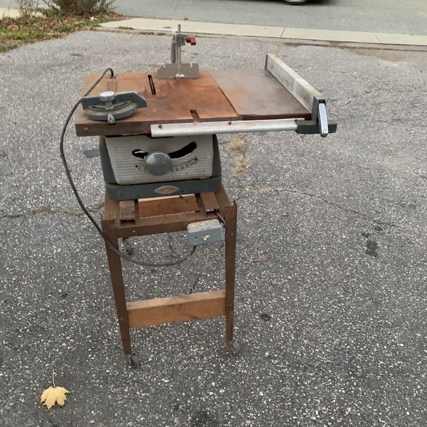 Craftsman Vintage Table Saw for Sale in Colchester, CT - OfferUp
