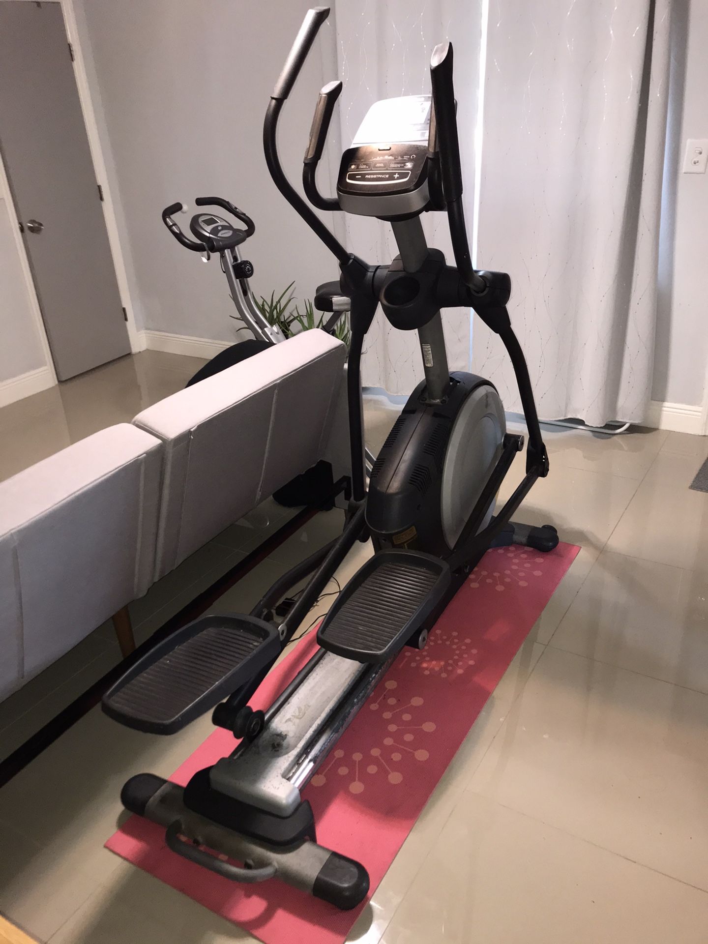 NordicTrack Elliptical E5.7 for Sale in Hollywood, FL - OfferUp