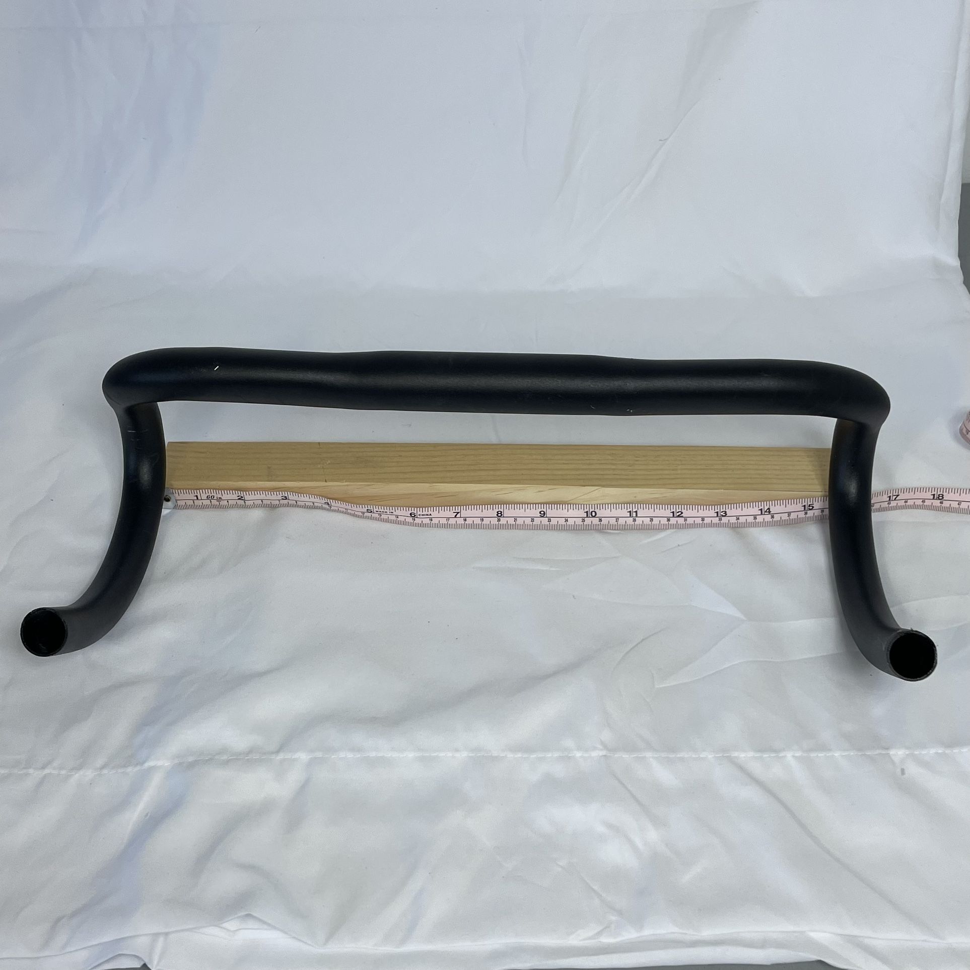 Oval Concepts 310 Aluminum Road Bicycle Handlebars Ergo bend 31.8 x 44 ...