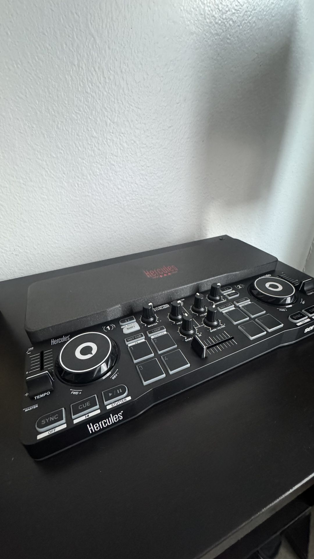 Hercules Starlight dj controller for Sale in Ontario, CA - OfferUp