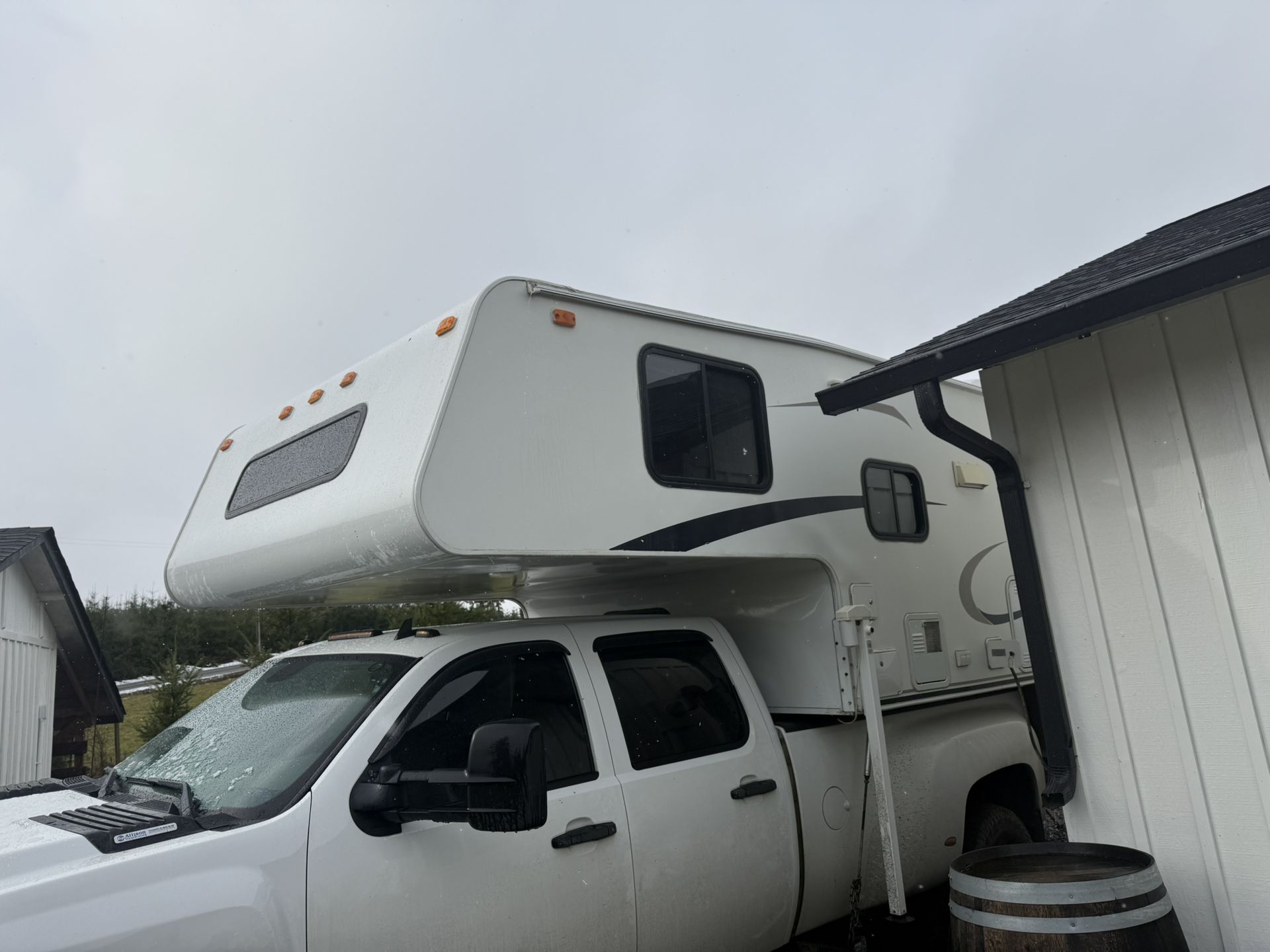 2004 Eagle Cap Truck Camper With Slide 950 for Sale in Chehalis, WA ...