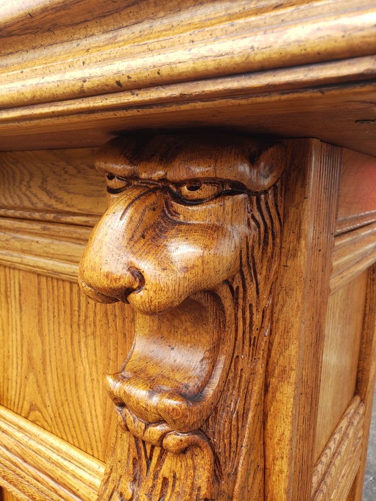 Vintage Bar Solid Oak Bar By Pulaski for Sale in El Cajon, CA - OfferUp