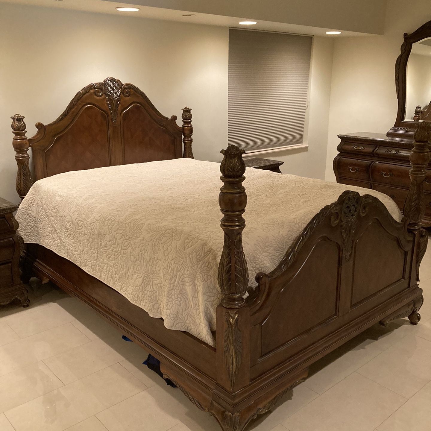 Queen bedroom set kijiji store