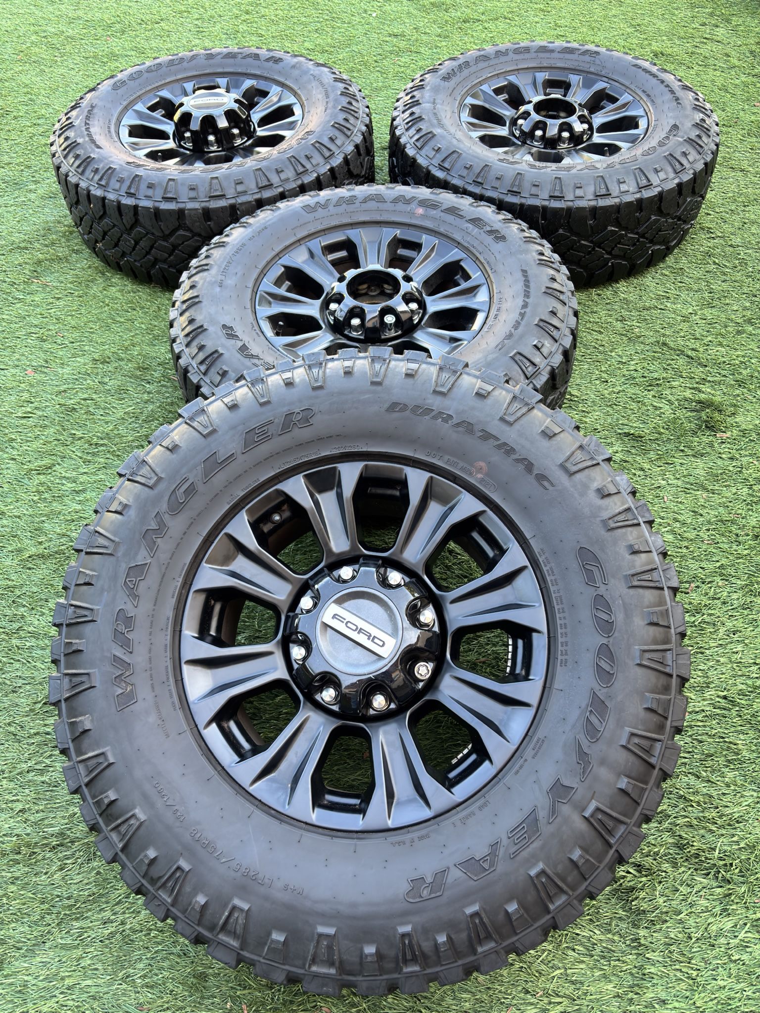 Ford F250 Rims Tires 8x170 Wjeels Tires Ford Rims Tures for Sale in ...