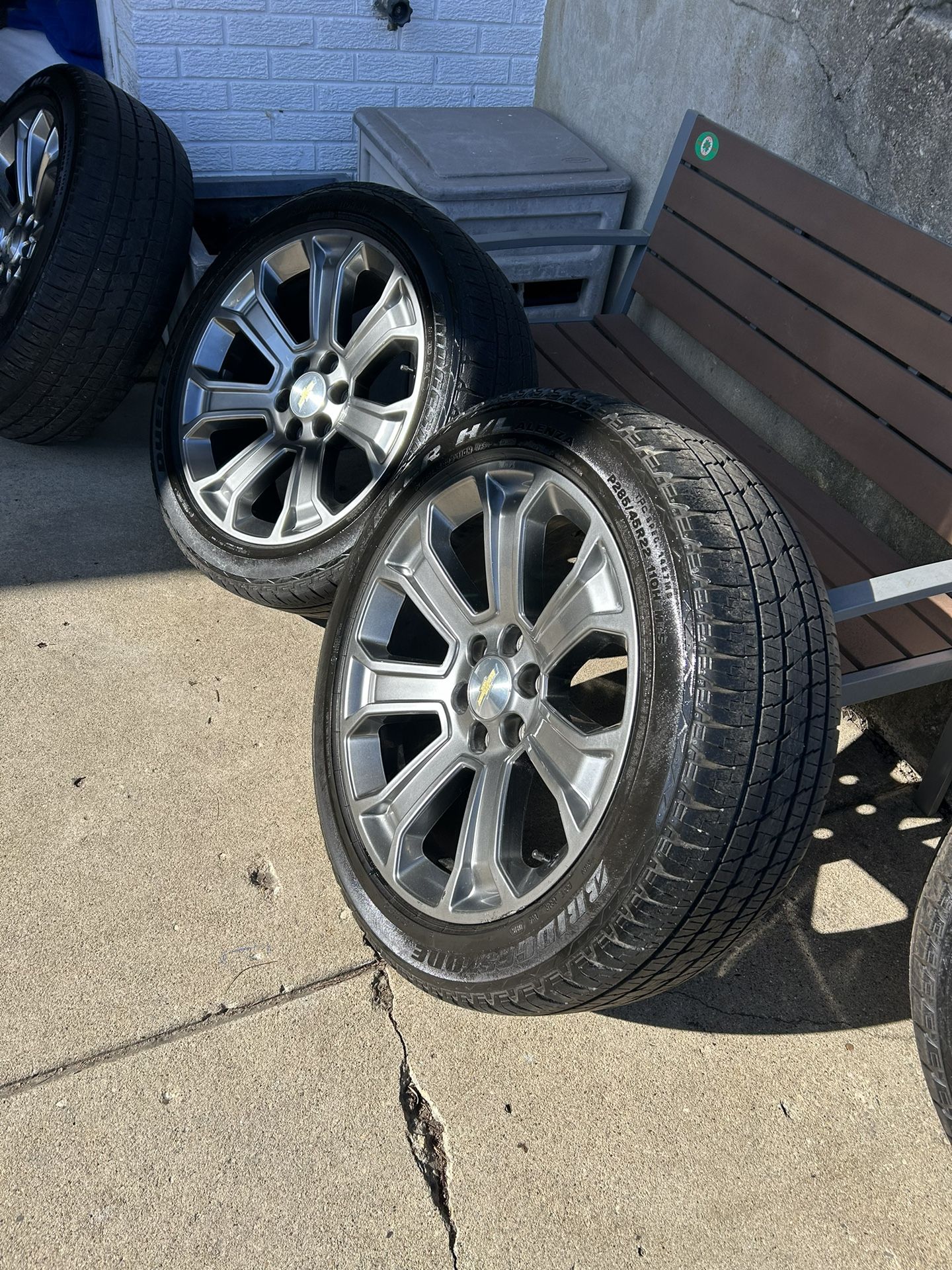 22 Inch Gmc Denali Wheels And Tires for Sale in Streamwood, IL - OfferUp