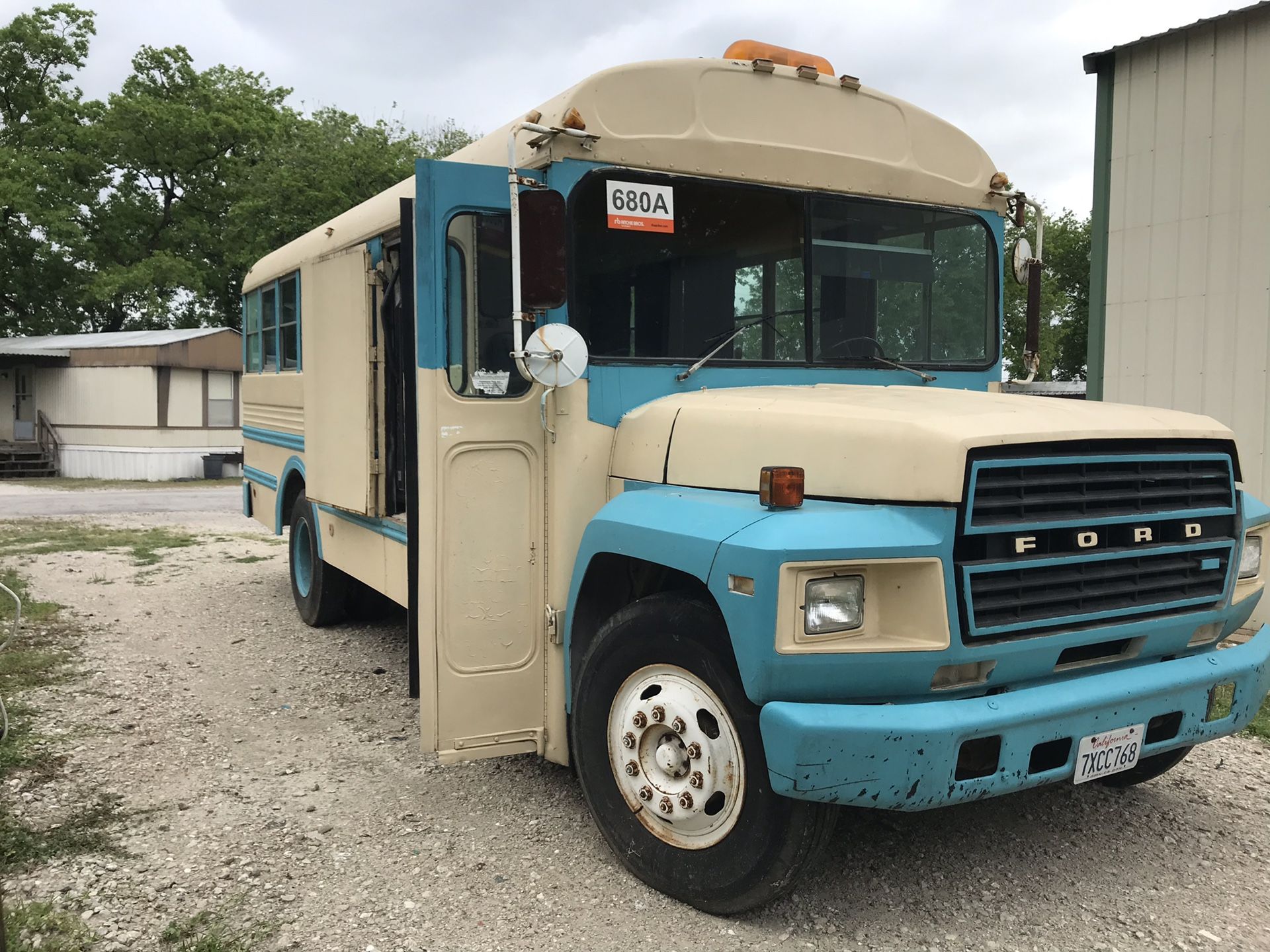 Ford Carpenter Bus for Sale in Channelview, TX - OfferUp