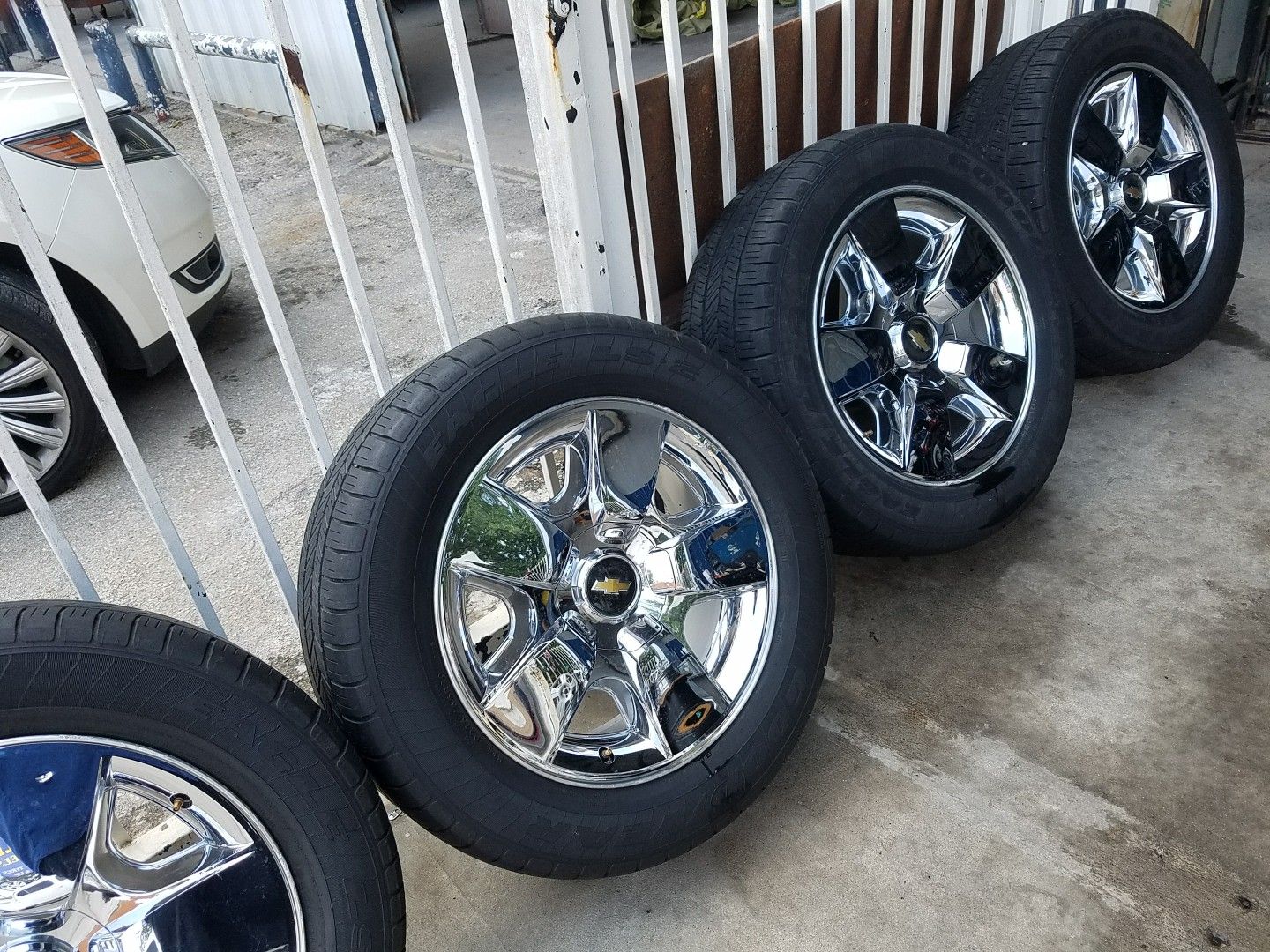 20" Chevy Chrome Clad Silverado Tahoe Suburban Factory OEM Original ...