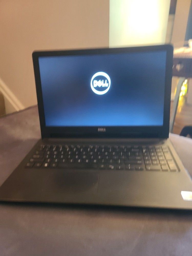 2018 Dell Inspirion Laptop (☆read description) for Sale in Lyndhurst ...