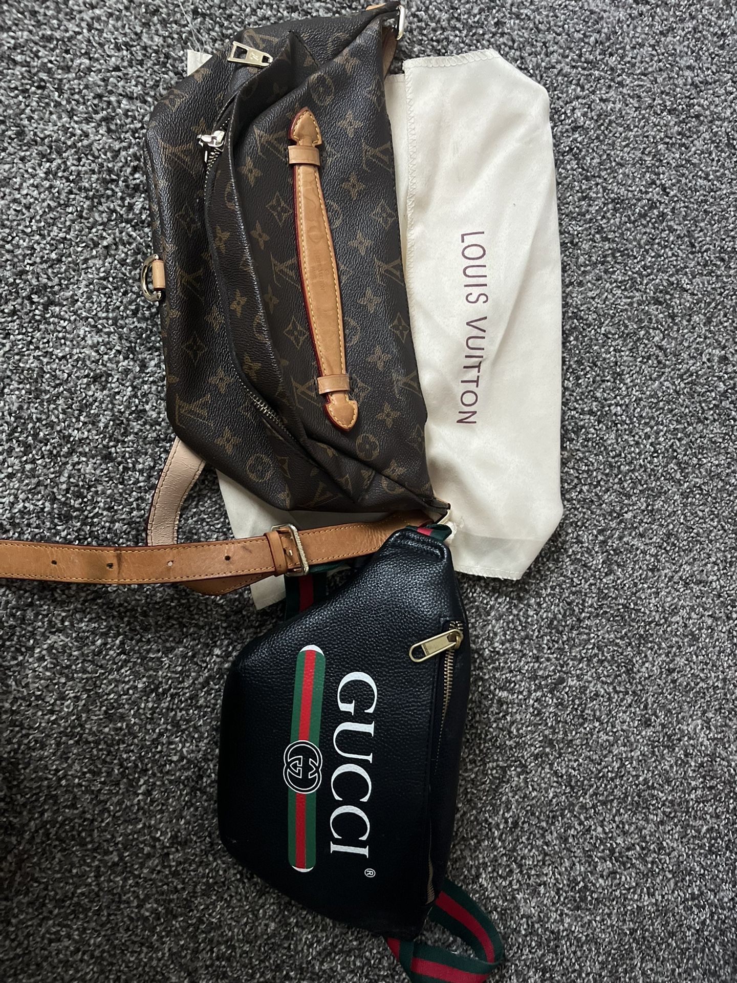 Gucci And Louis Fanny packs for Sale in Akron, OH - OfferUp