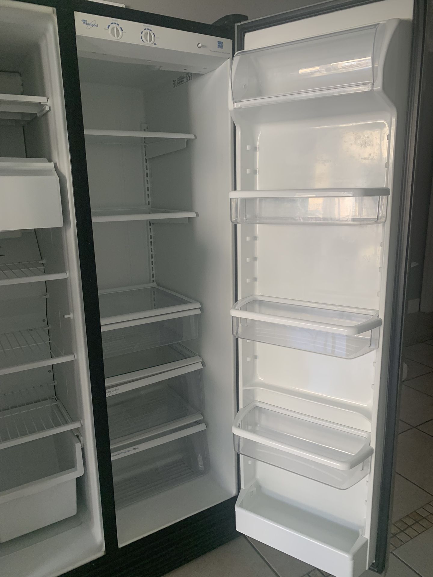 Refrigerador Whirlpool for Sale in Medley, FL - OfferUp