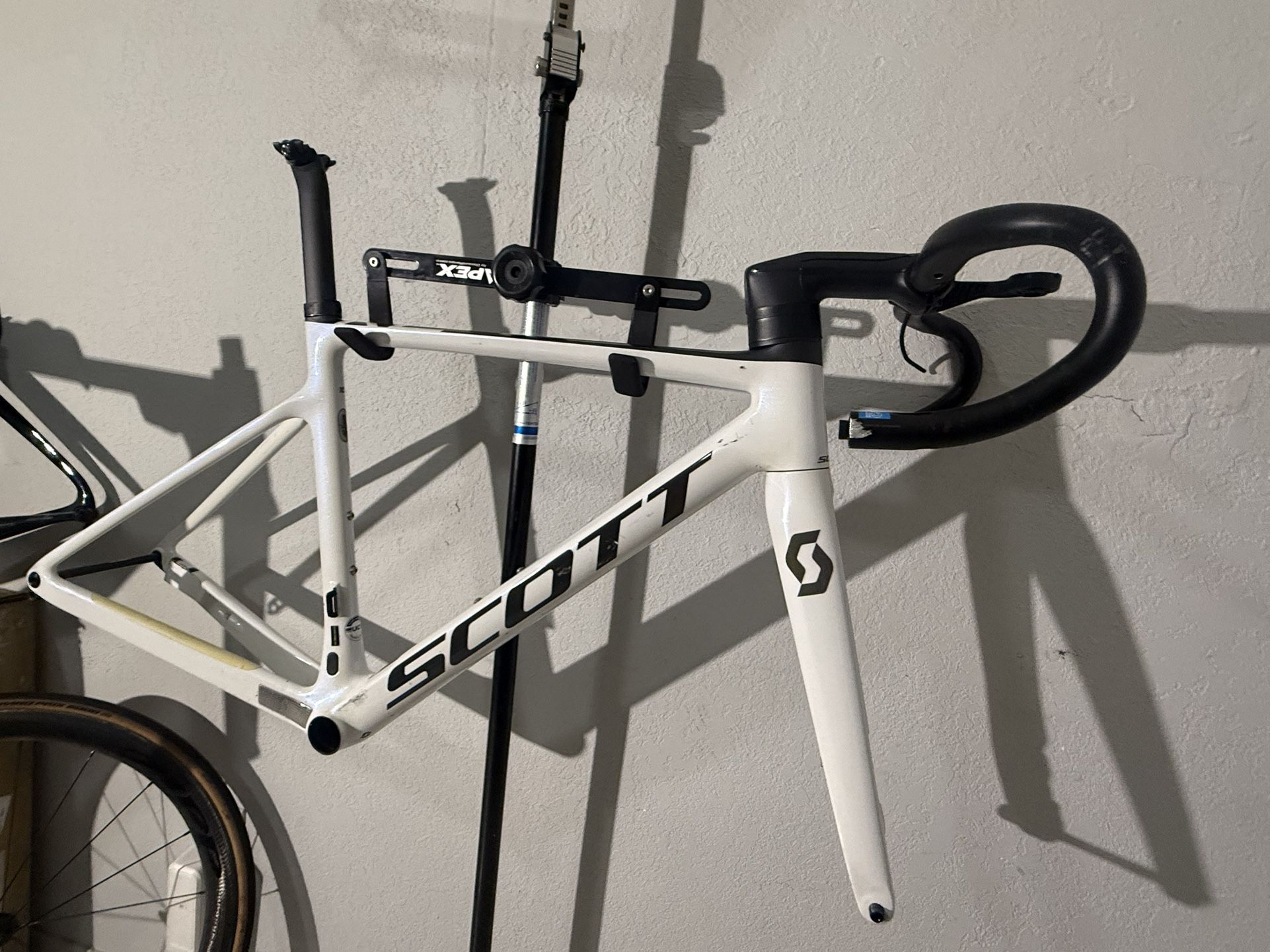 Scott Addict RC Carbon Frame Set Road Bike - Size 52 for Sale in Miami ...