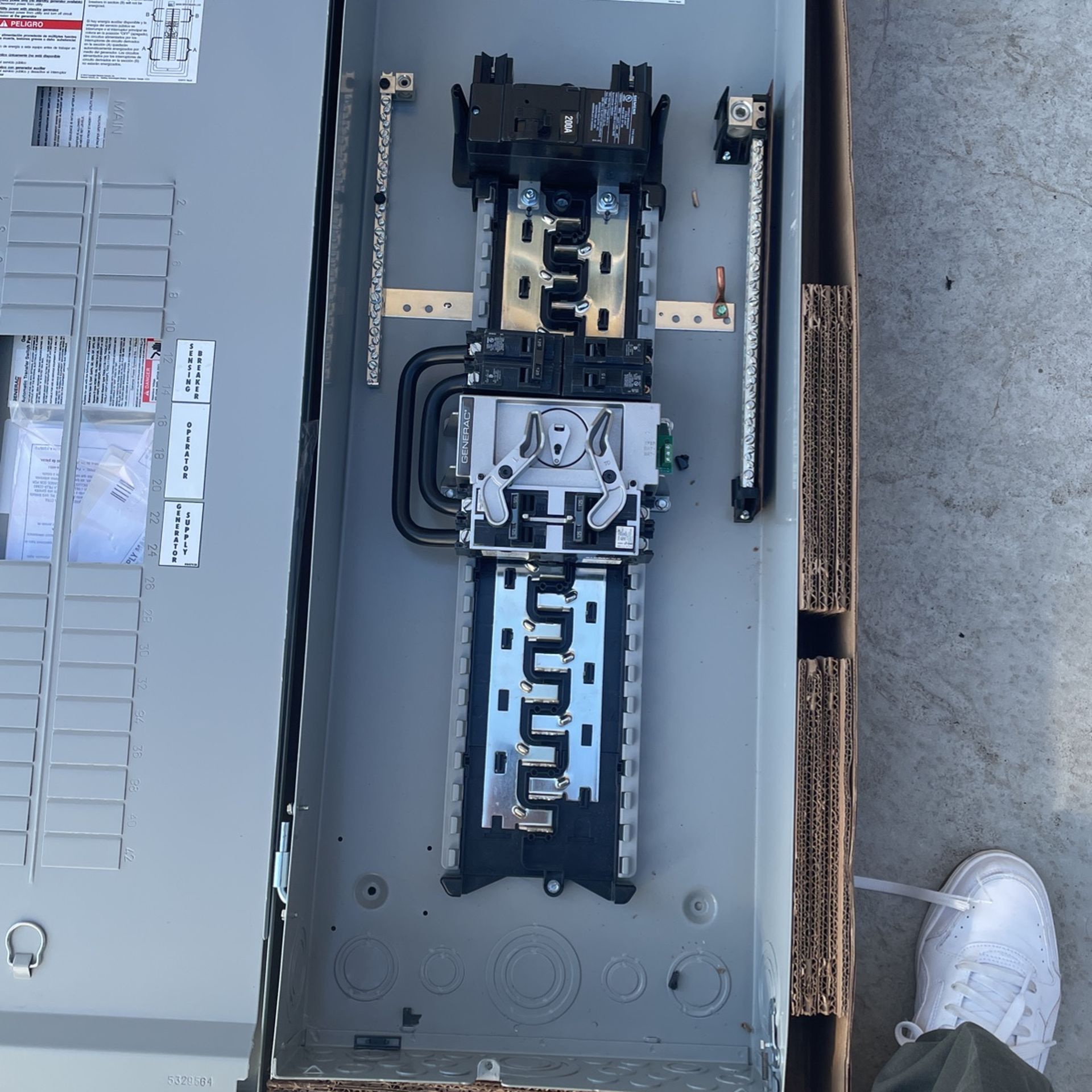 Generac GenReady 125-Amp Automatic Transfer Switch & 200-Amp Load ...