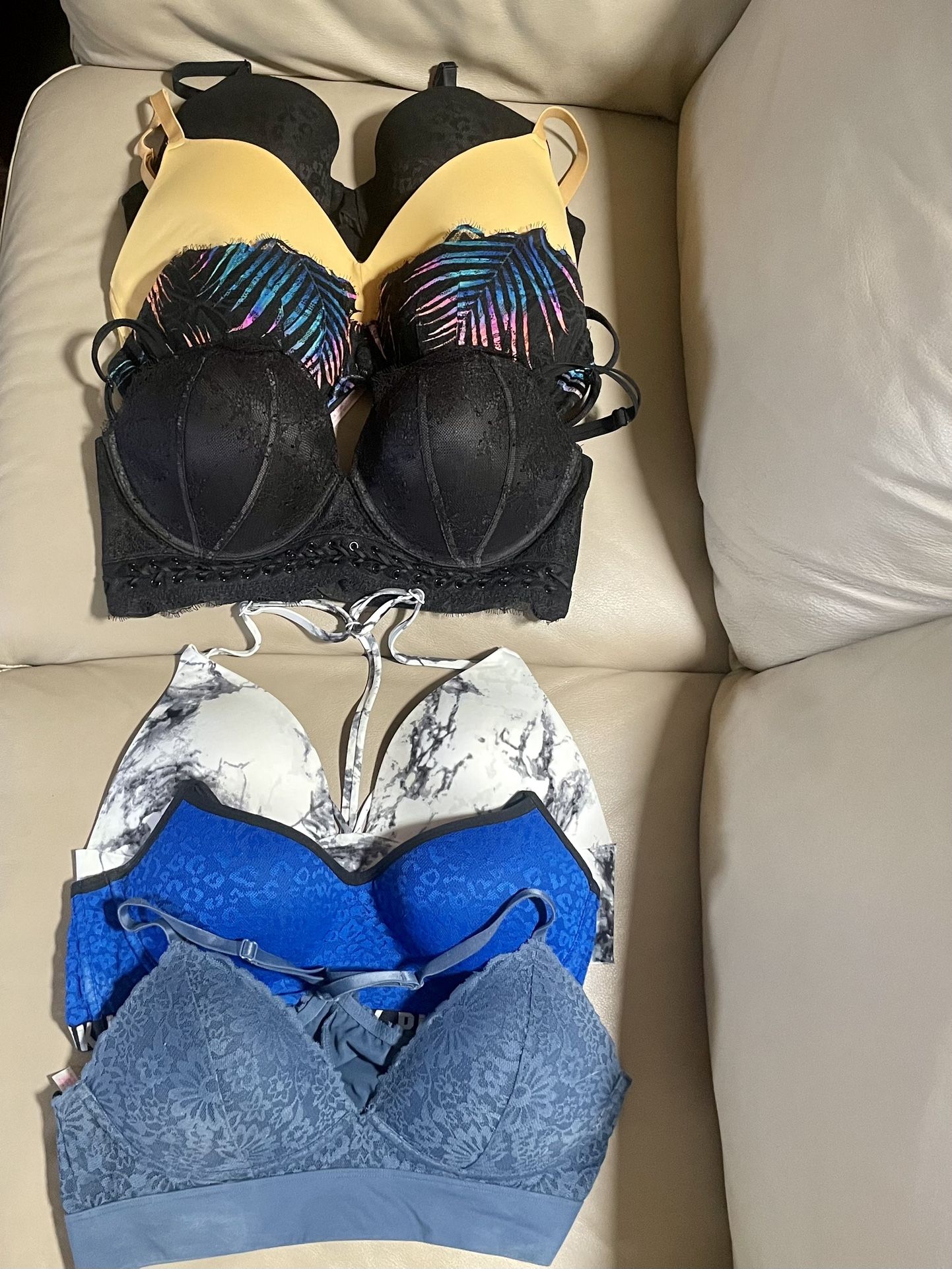 7 Bras (Victoria secret/Pink Bras) for Sale in Rockledge, FL - OfferUp