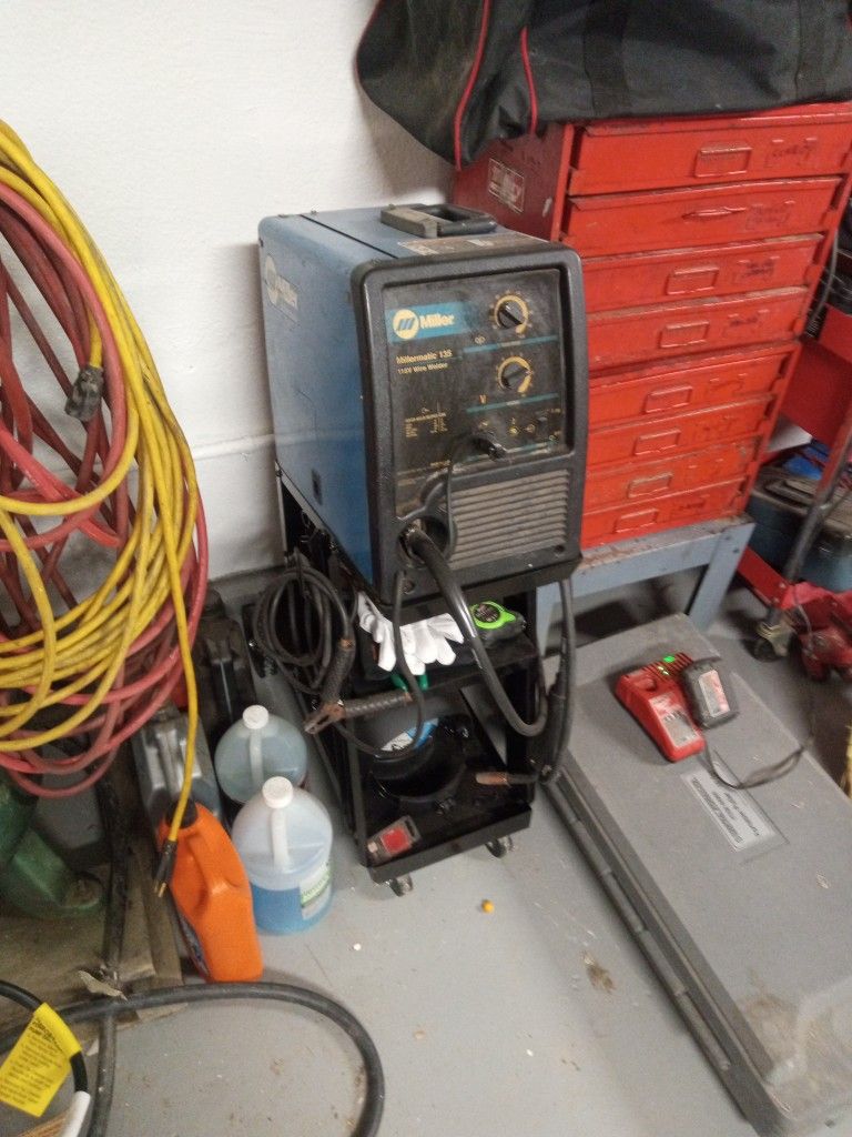 Miller 135 115 Volt Wire Welder for Sale in Lancaster, CA - OfferUp
